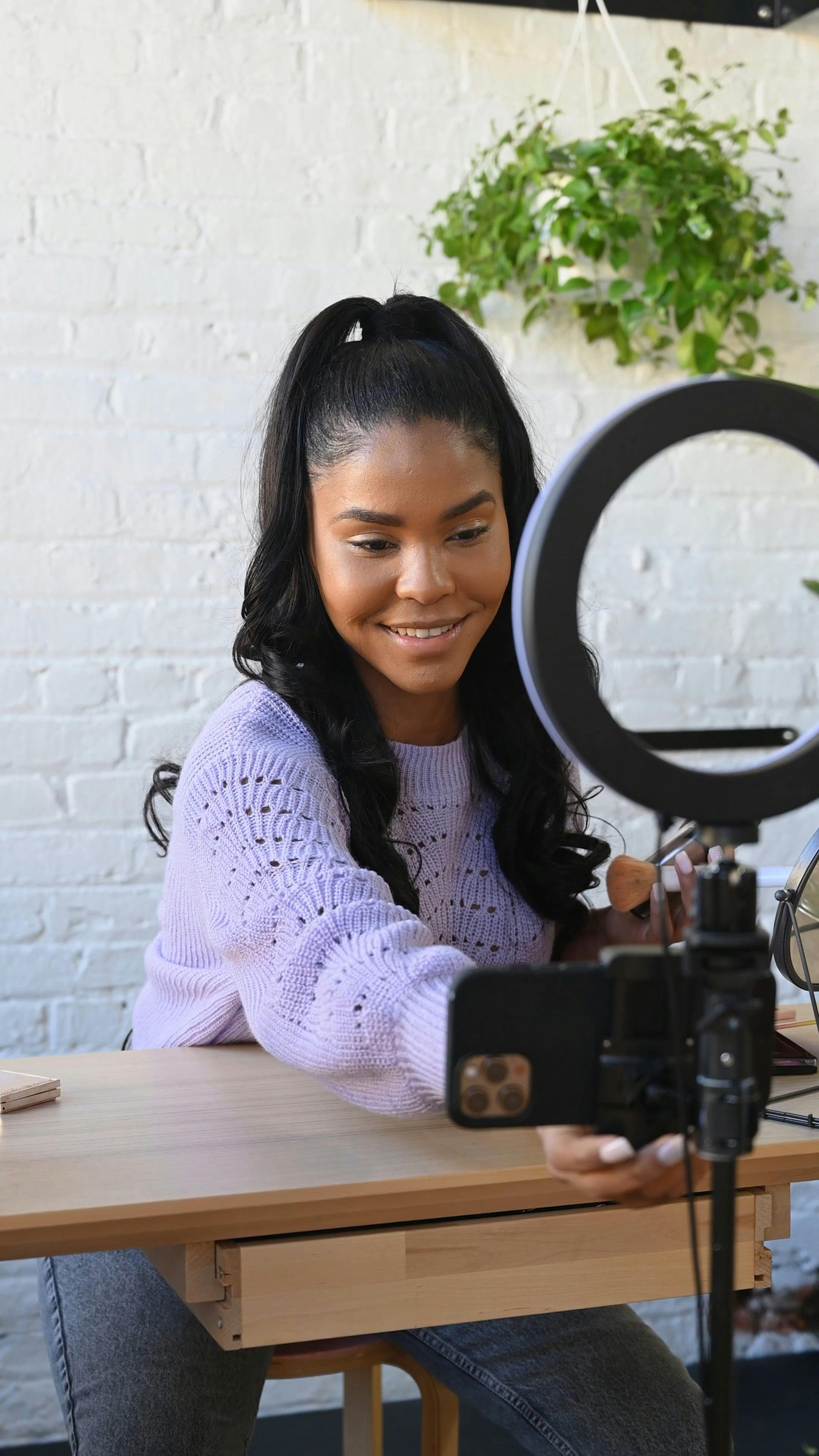 Online Sharing Videos, Download The BEST Free 4k Stock Video Footage ...