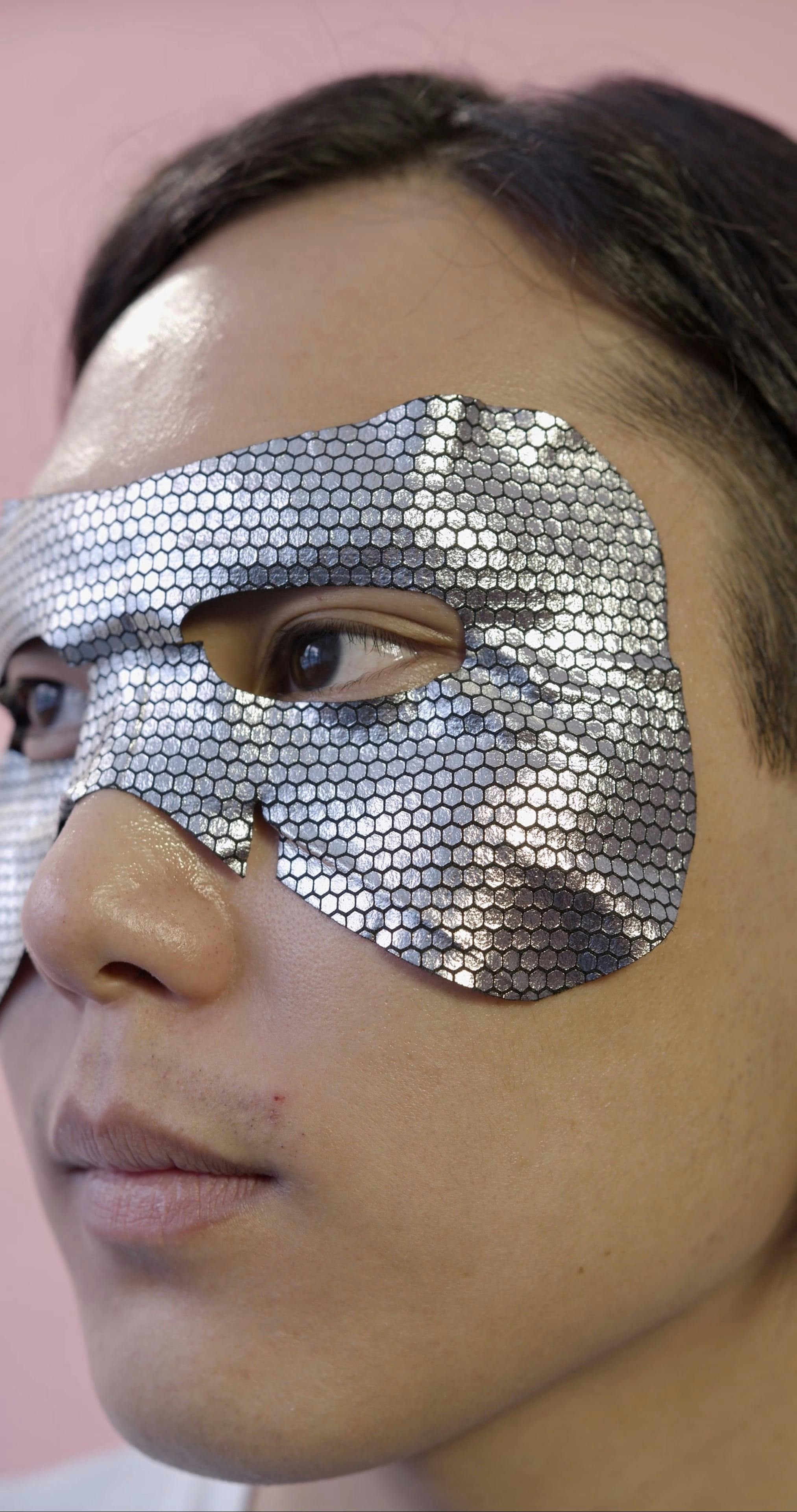 Video of a Person Wearing Eye Mask · Free Stock Video