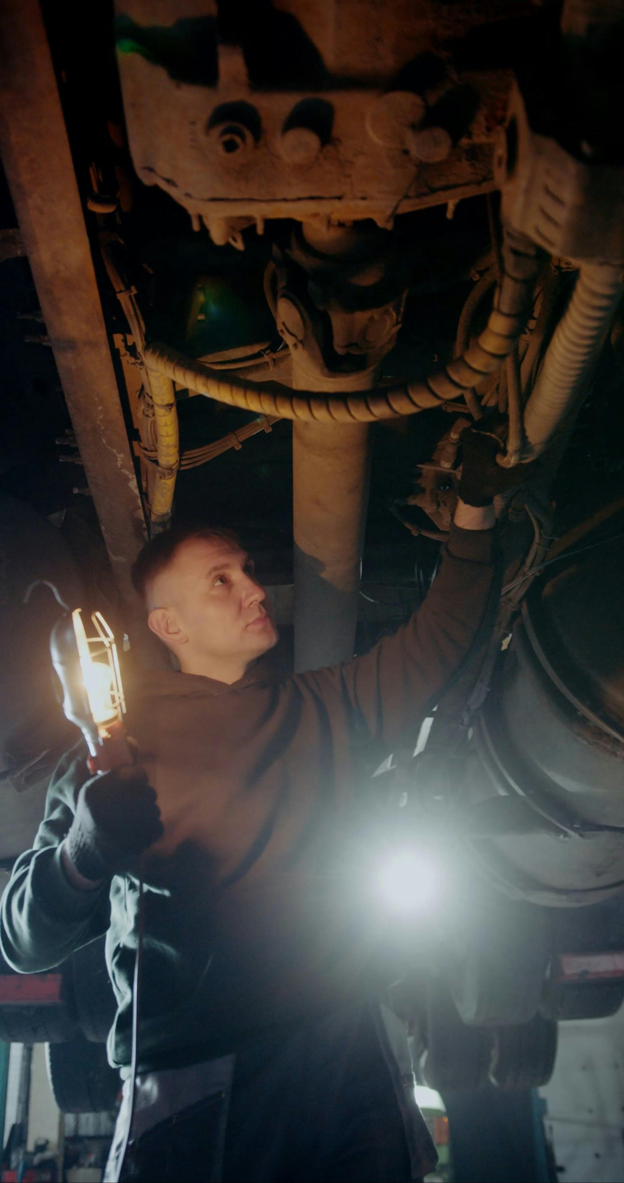 4k Wallpaper Truck Engine Videos, Download The BEST Free 4k Stock Video ...