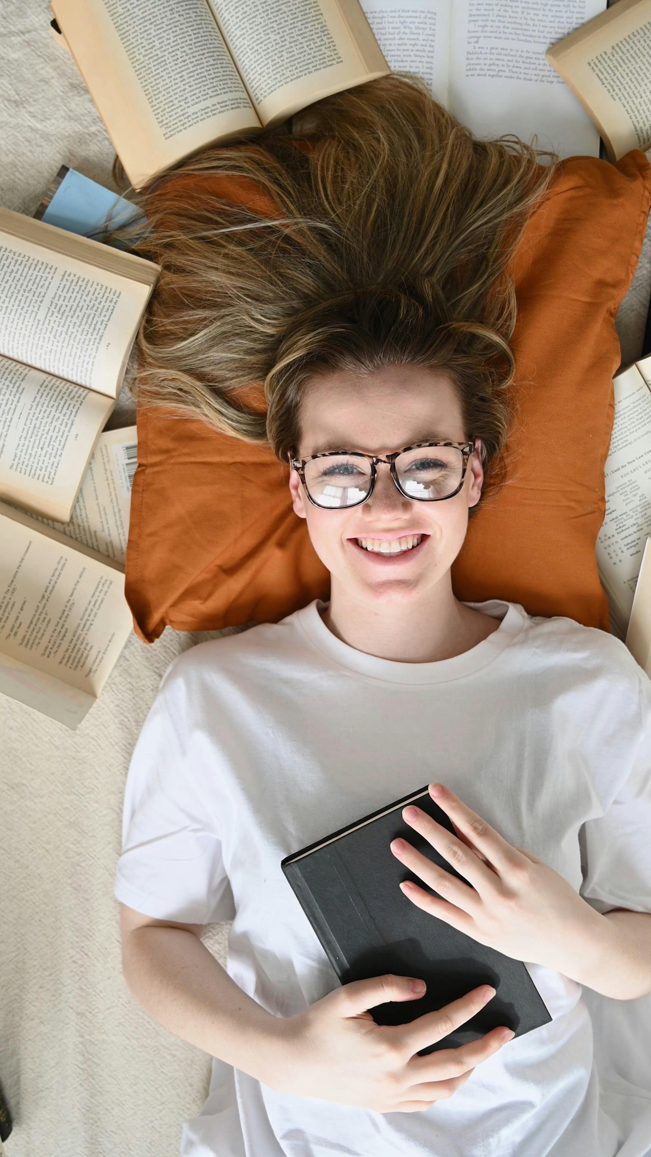 Post Book Videos, Download The BEST Free 4k Stock Video Footage & Post ...