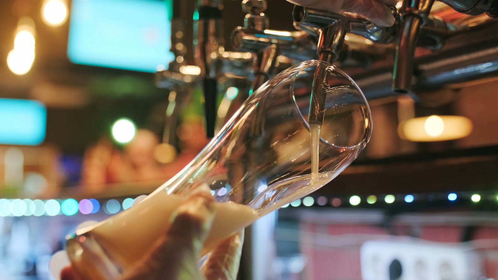 Beer Taps Videos, Download The BEST Free 4k Stock Video Footage & Beer ...