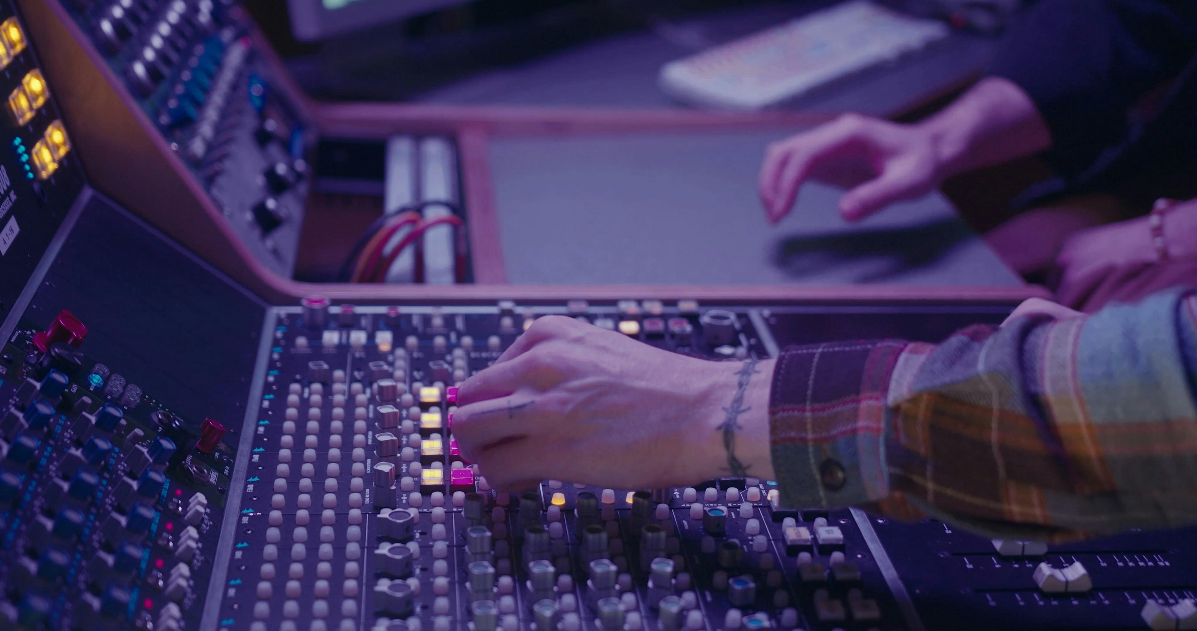 Sound Track Videos, Download The BEST Free 4k Stock Video Footage ...