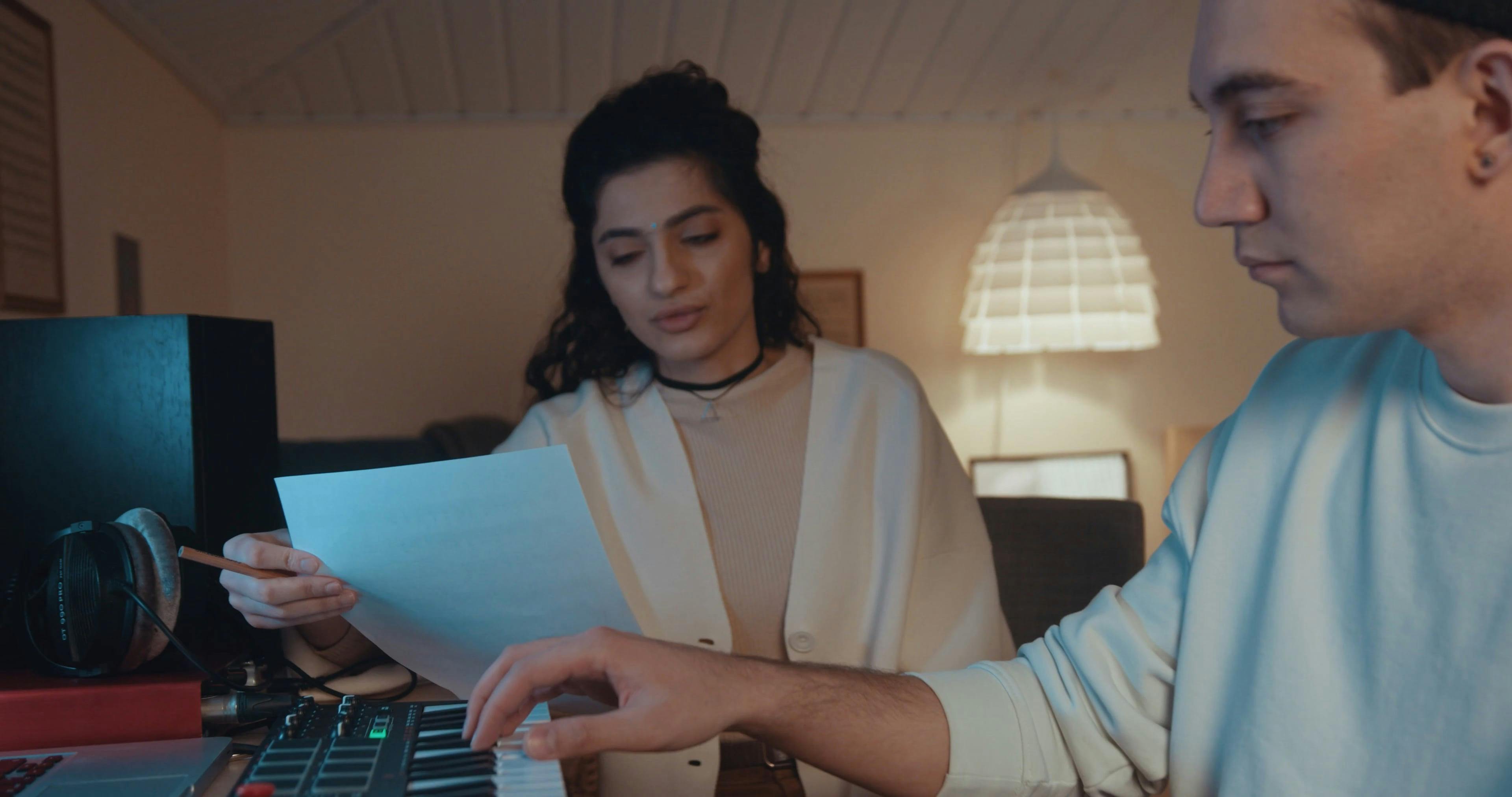 2 Artists Talking Videos, Download The BEST Free 4k Stock Video Footage ...