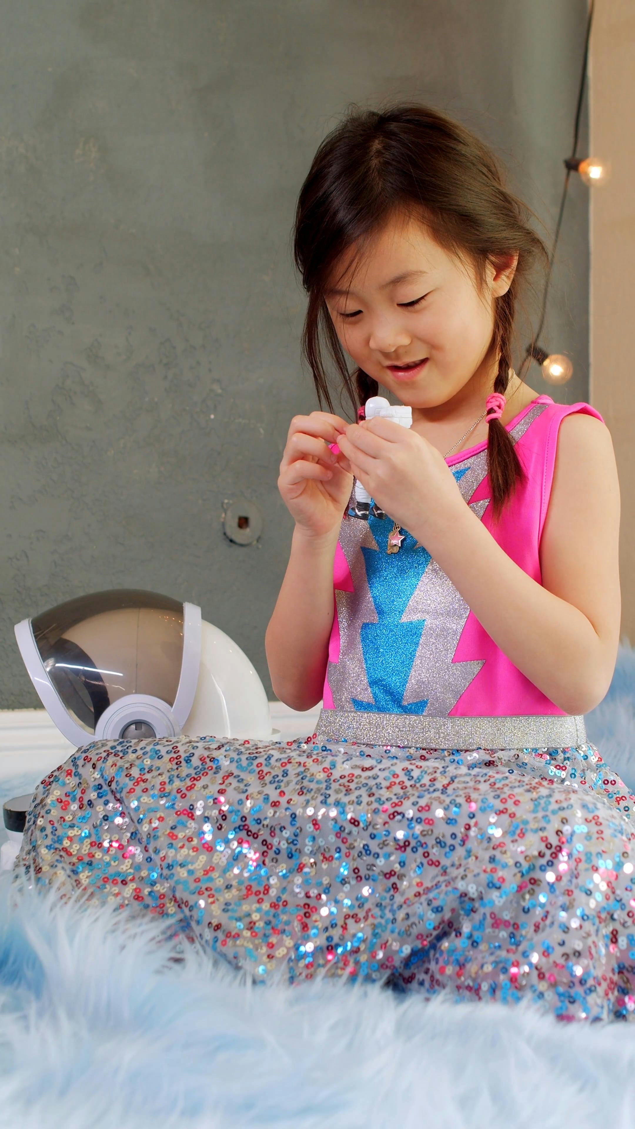 Girl Develop Its Videos, Download The BEST Free 4k Stock Video Footage ...