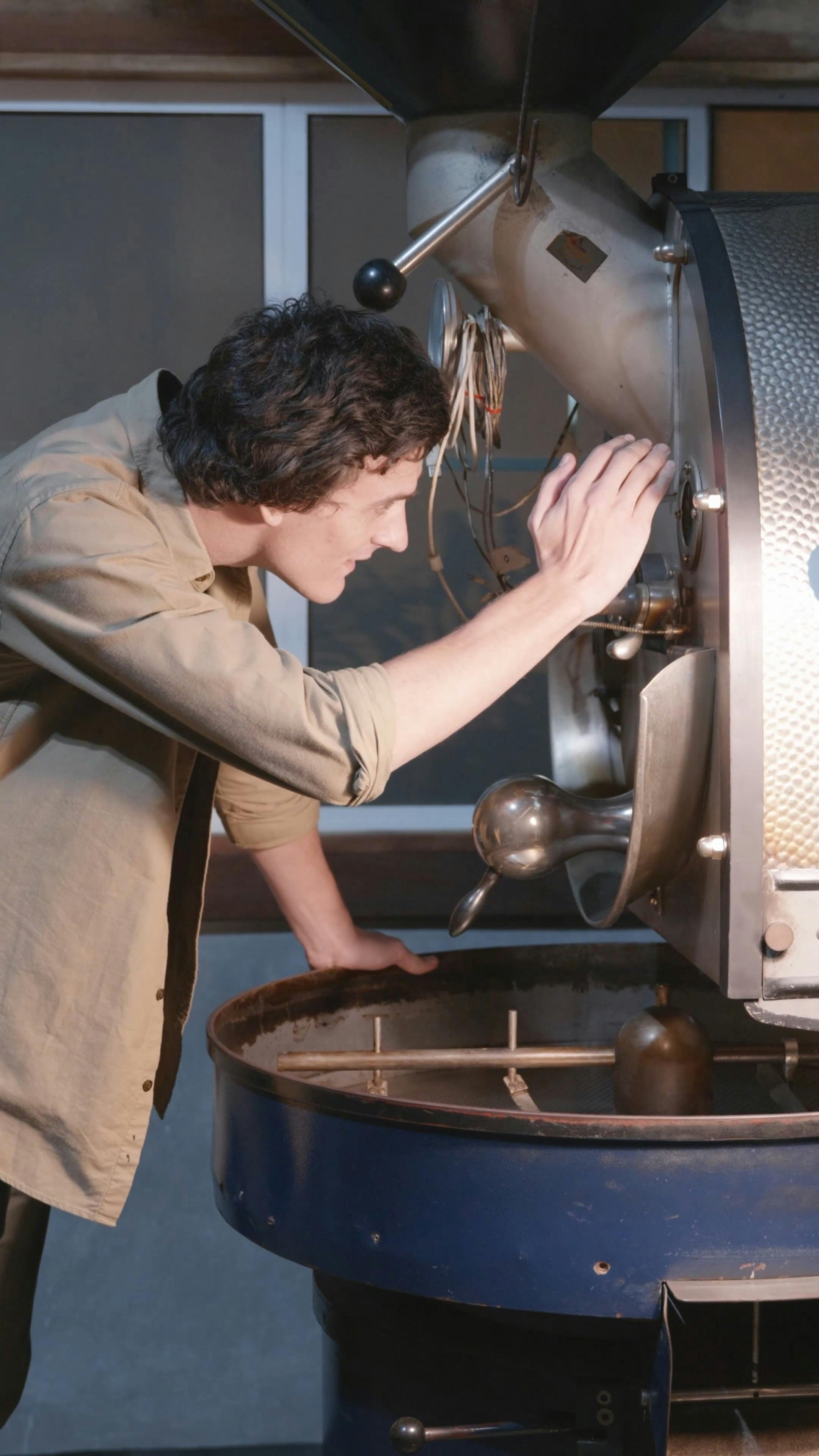 Machine Operator Handshake Videos, Download The BEST Free 4k Stock ...