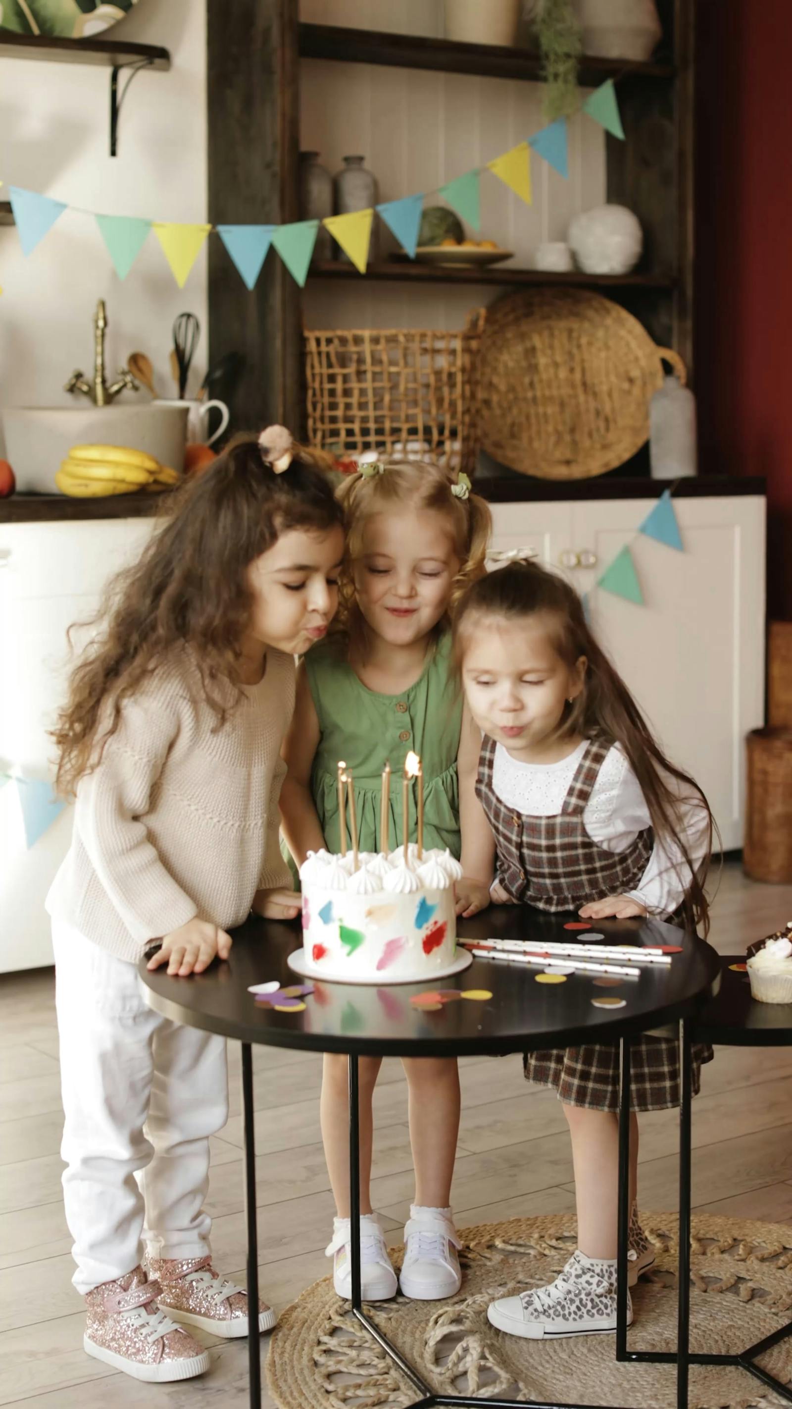 Birthday Cake Videos, Download The BEST Free 4k Stock Video Footage ...