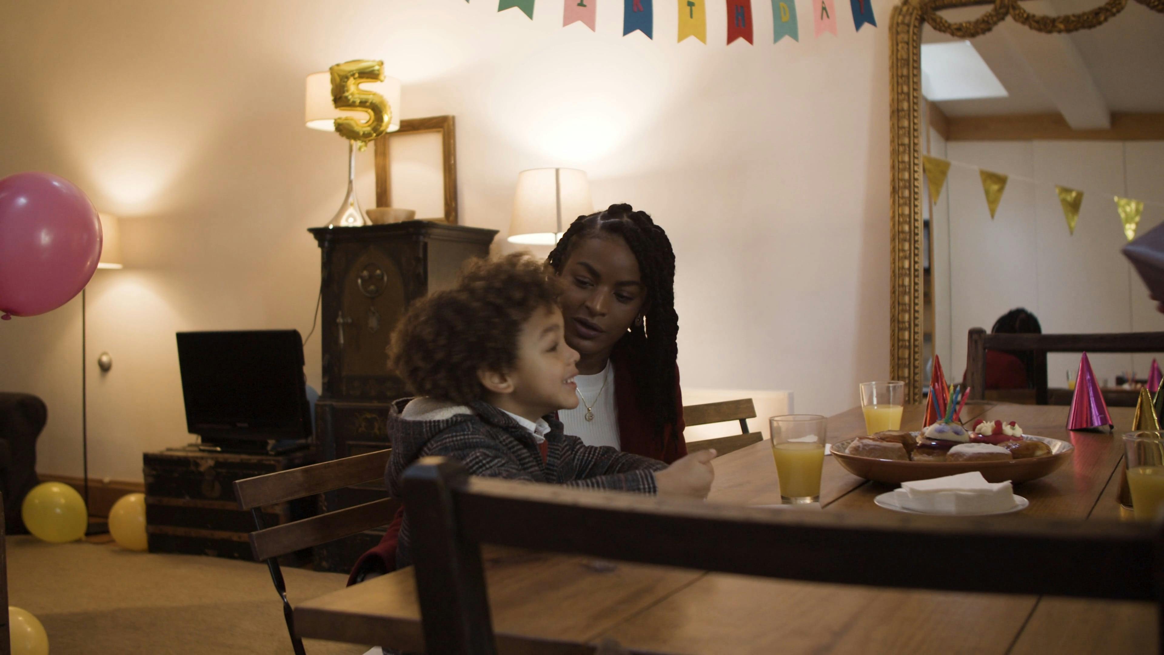 Family Of 5 Videos, Download The BEST Free 4k Stock Video Footage ...