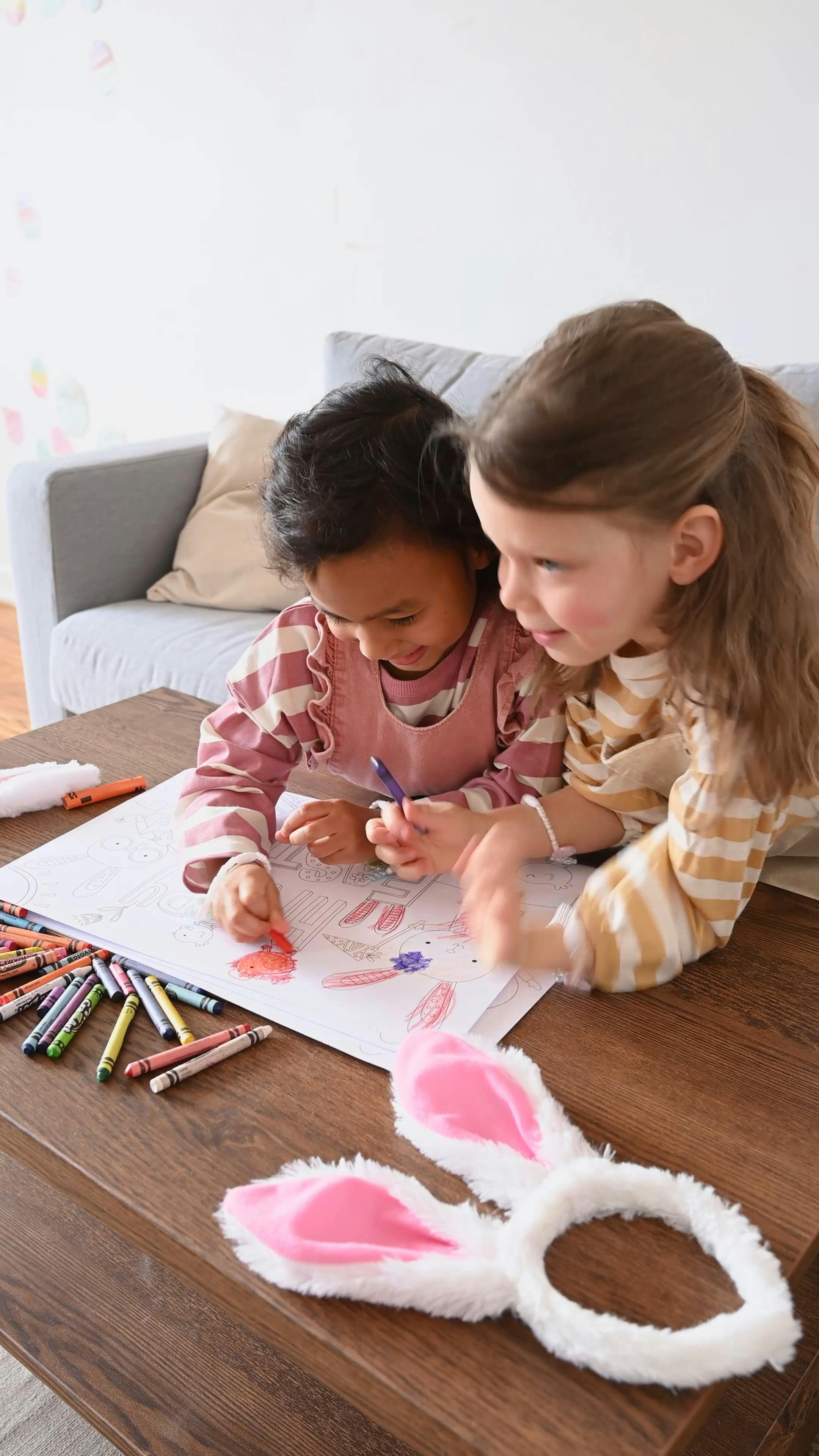 Children Doing Artwork · Free Stock Video