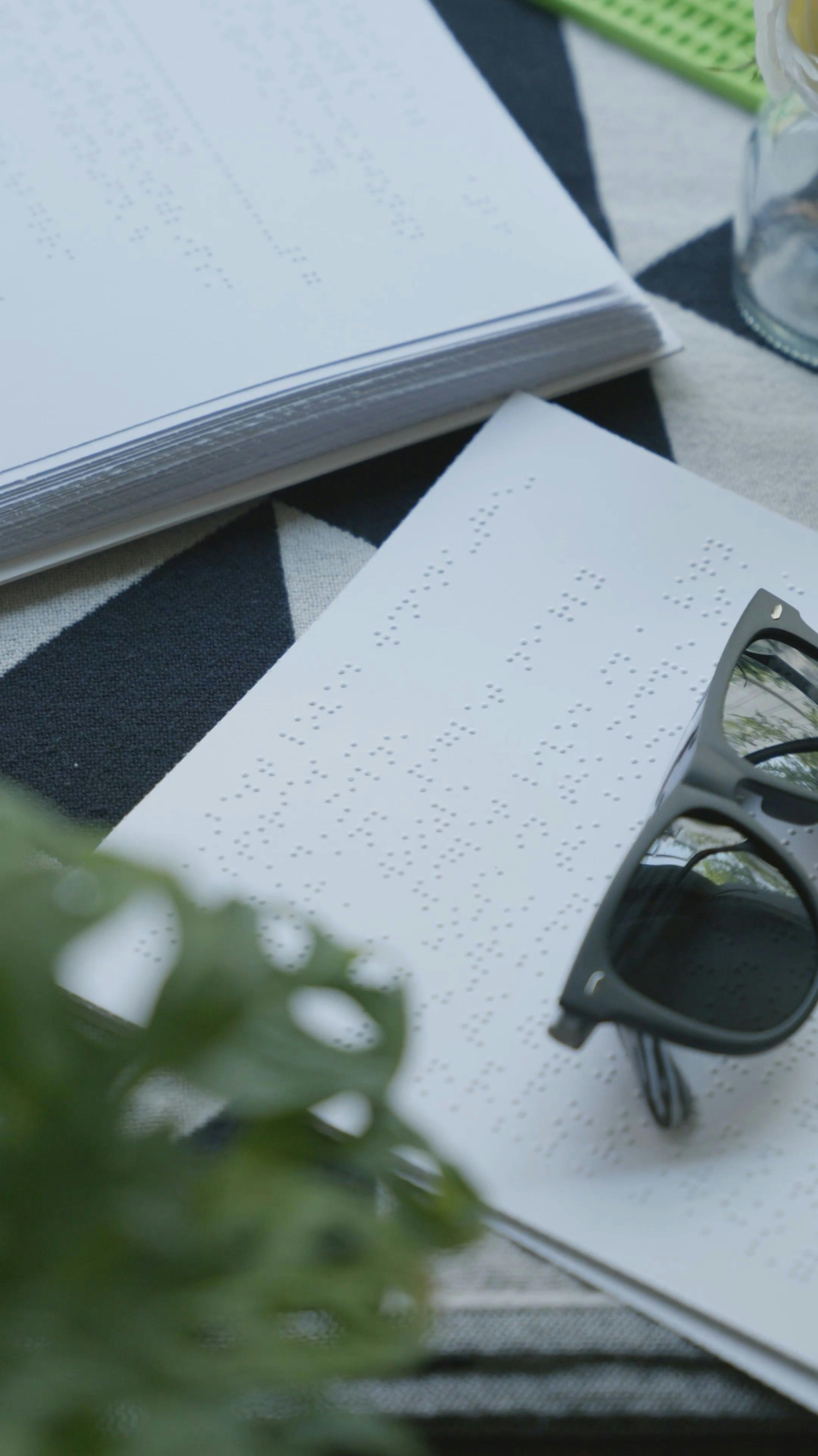 Vídeos de stock gratuitos sobre anuncio de redes sociales, arte ...