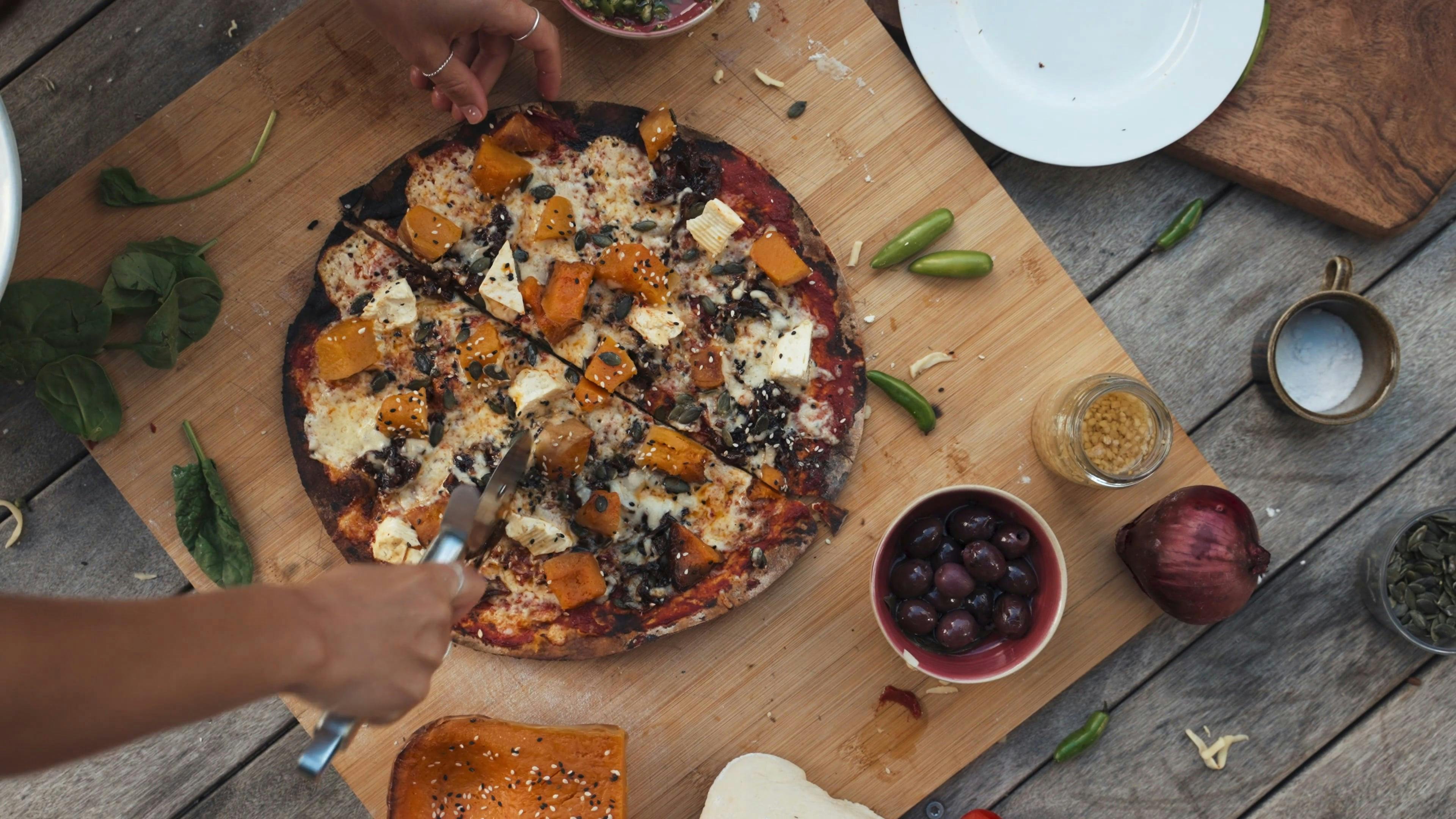 Vídeos de stock gratuitos sobre acompañamiento, aderezos, albahaca ...