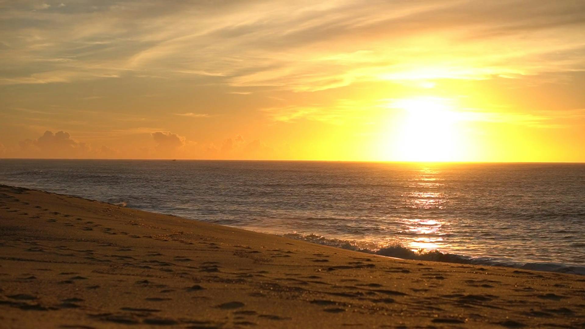 Wide Angle Shot of a Shore with Sunset · Free Stock Video