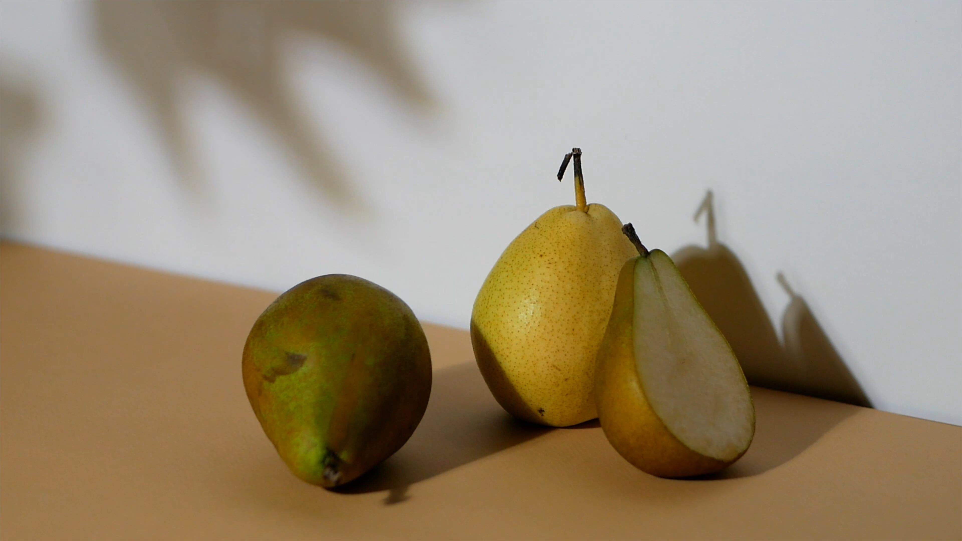 A Close-up Shot of Sliced Pears · Free Stock Video