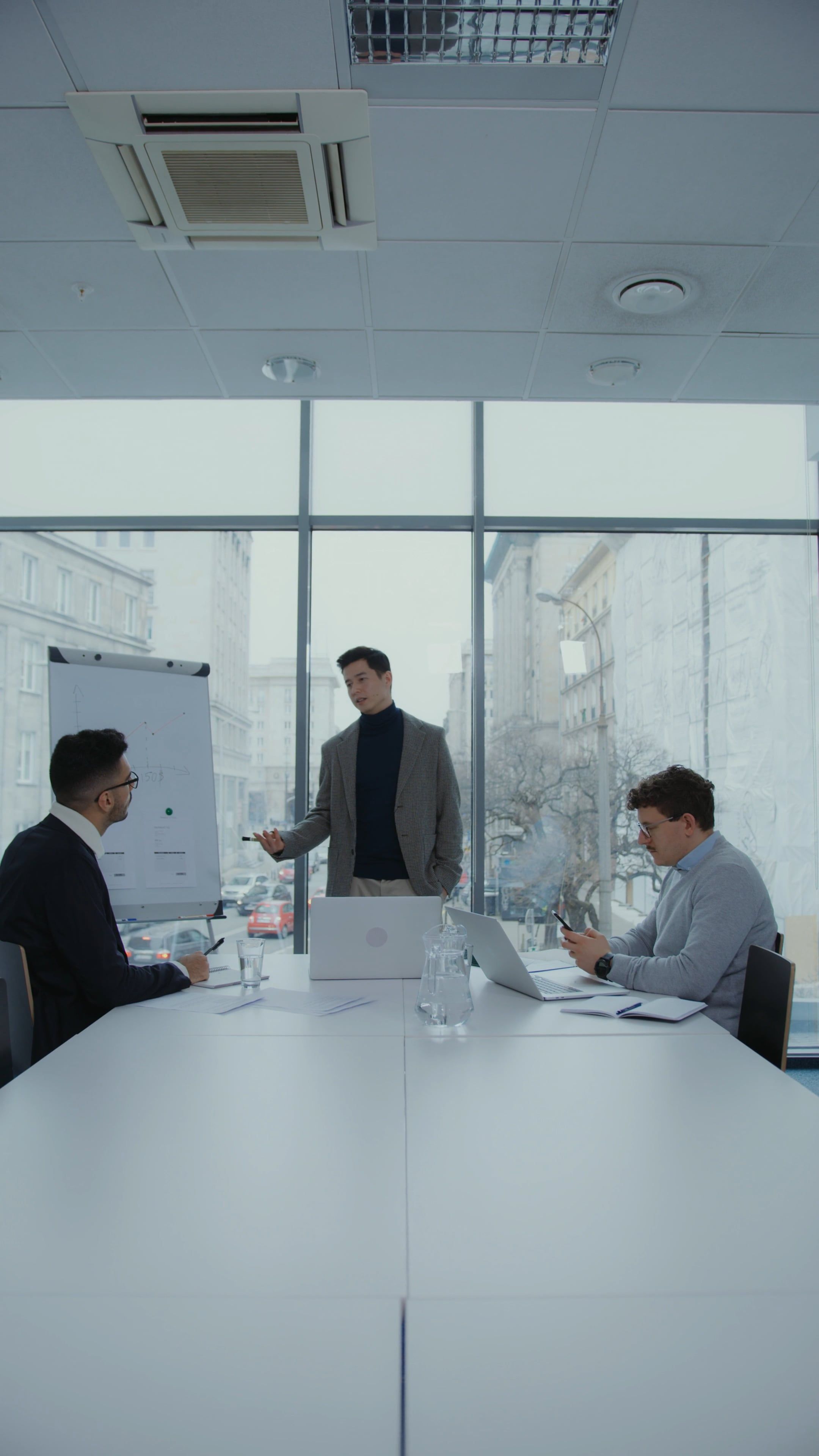 Men Having a Meeting · Free Stock Video