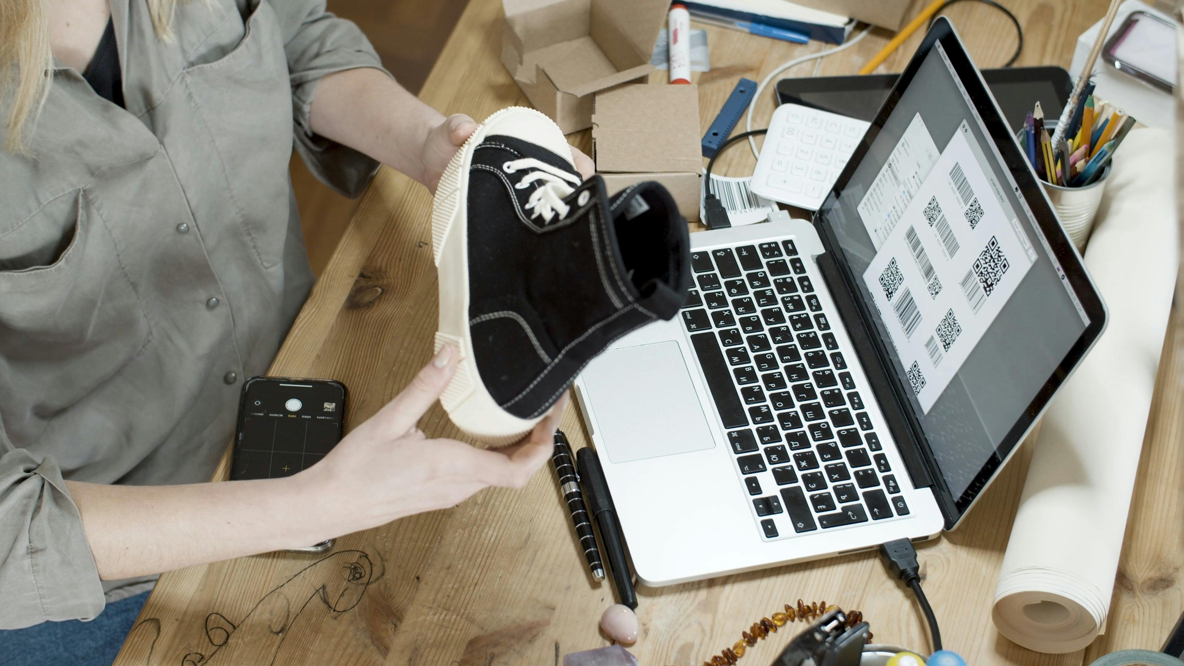 Sneaker Showcase Videos, Download The BEST Free 4k Stock Video Footage ...