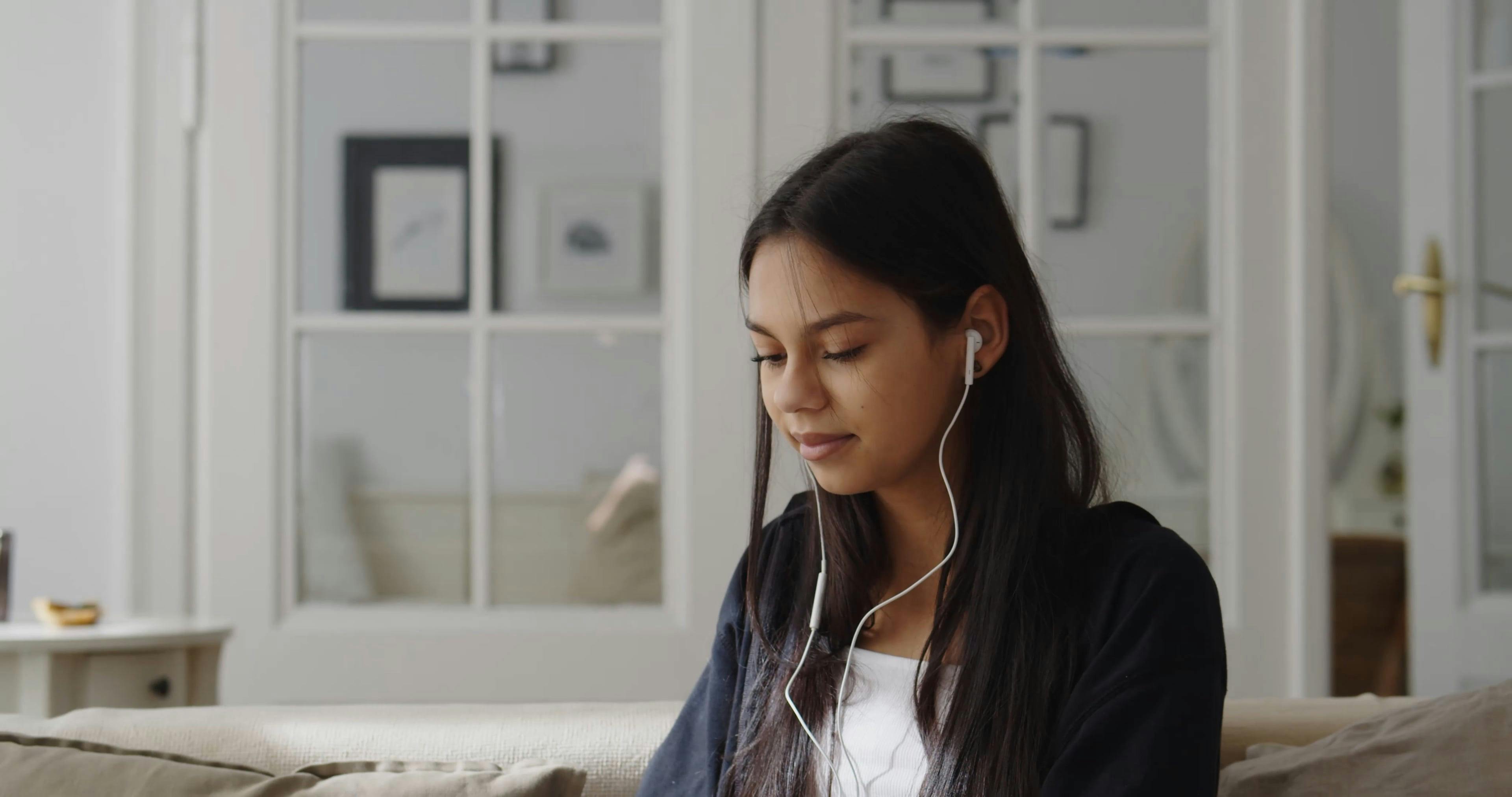 Pretty Girls Wallpaper 4k Videos, Download The BEST Free 4k Stock Video ...