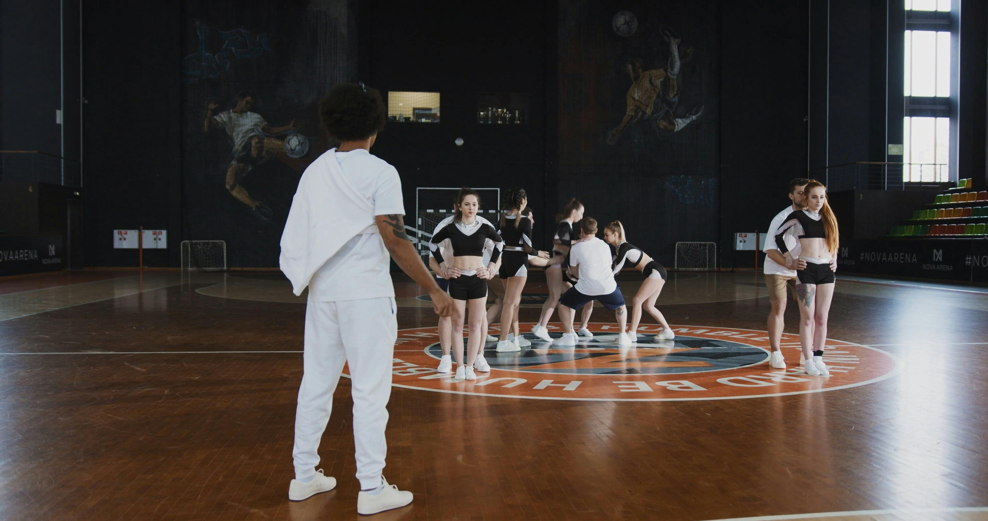 Cheerleading Squad Practicing · Free Stock Video