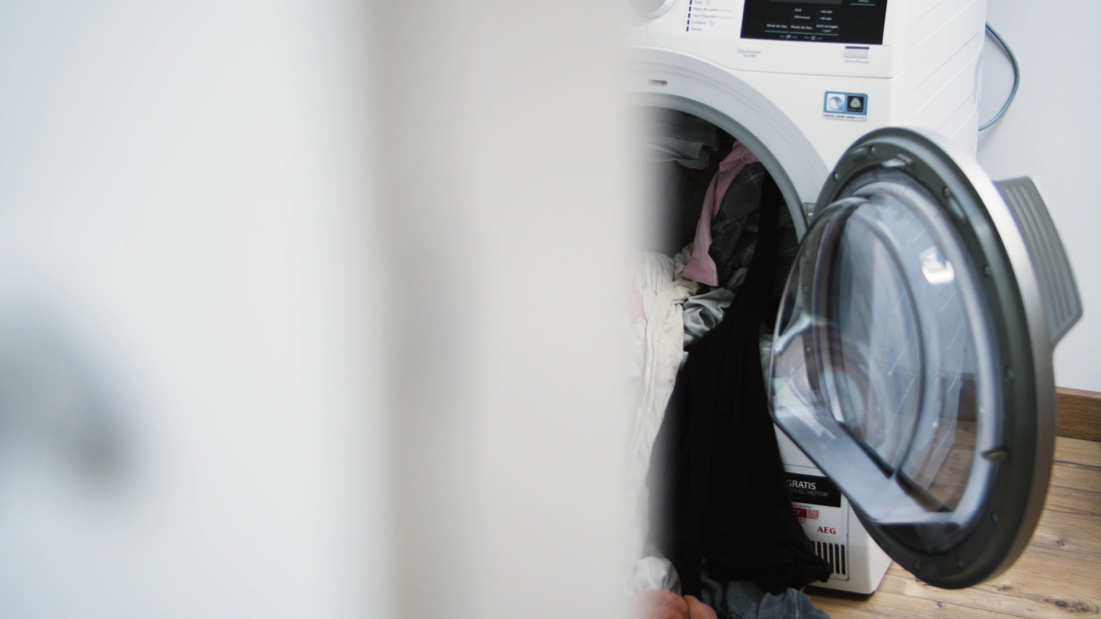 Kids Manual Washing Clothes Videos, Download The BEST Free 4k Stock ...