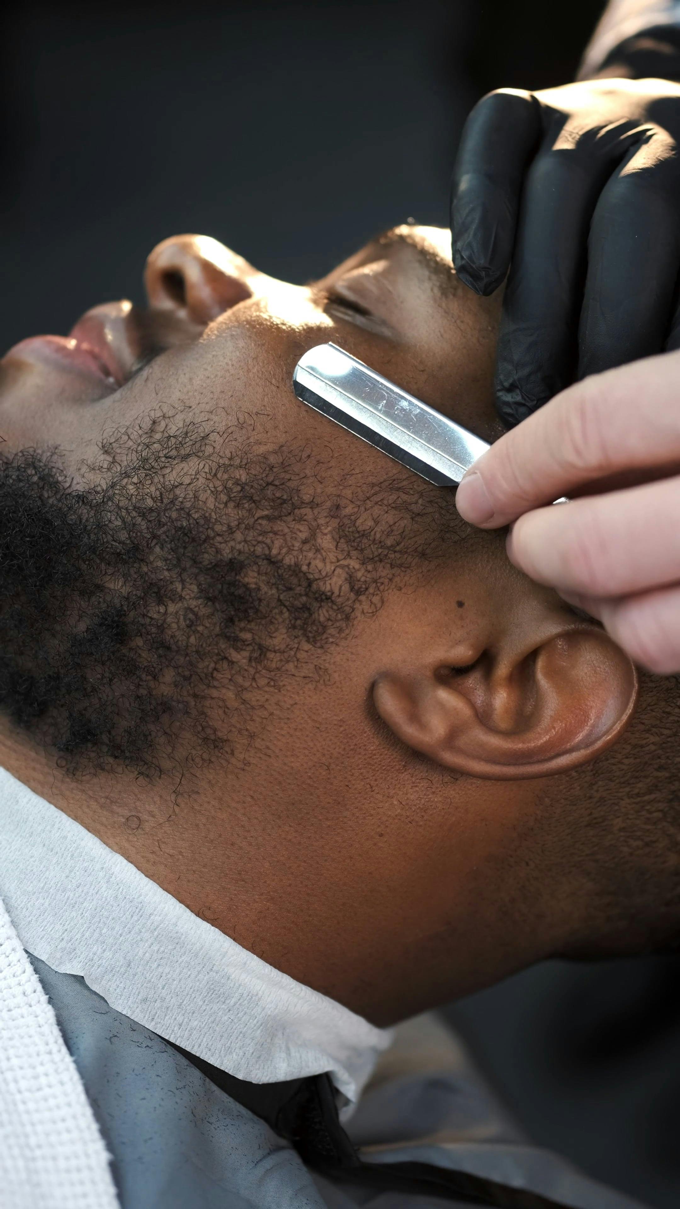 Man Shaving · Free Stock Video