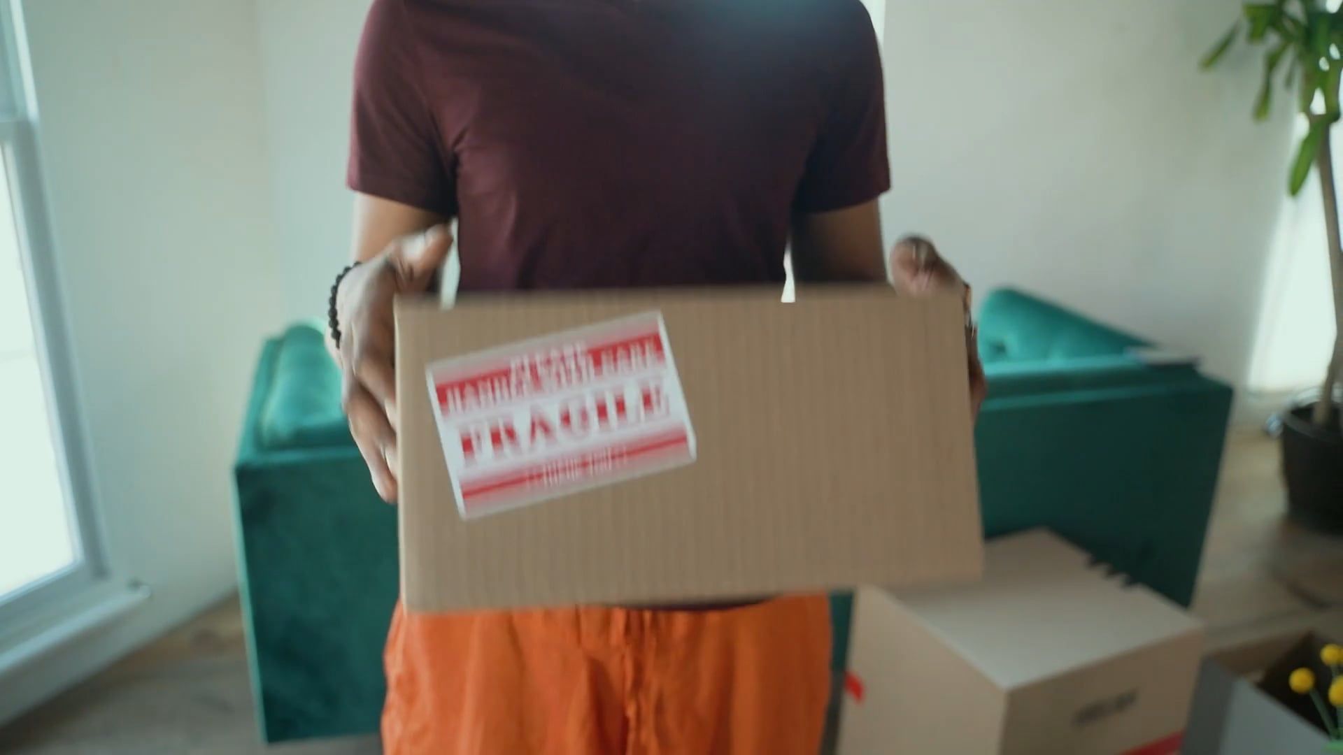 Package Labeling Videos, Download The BEST Free 4k Stock Video Footage ...