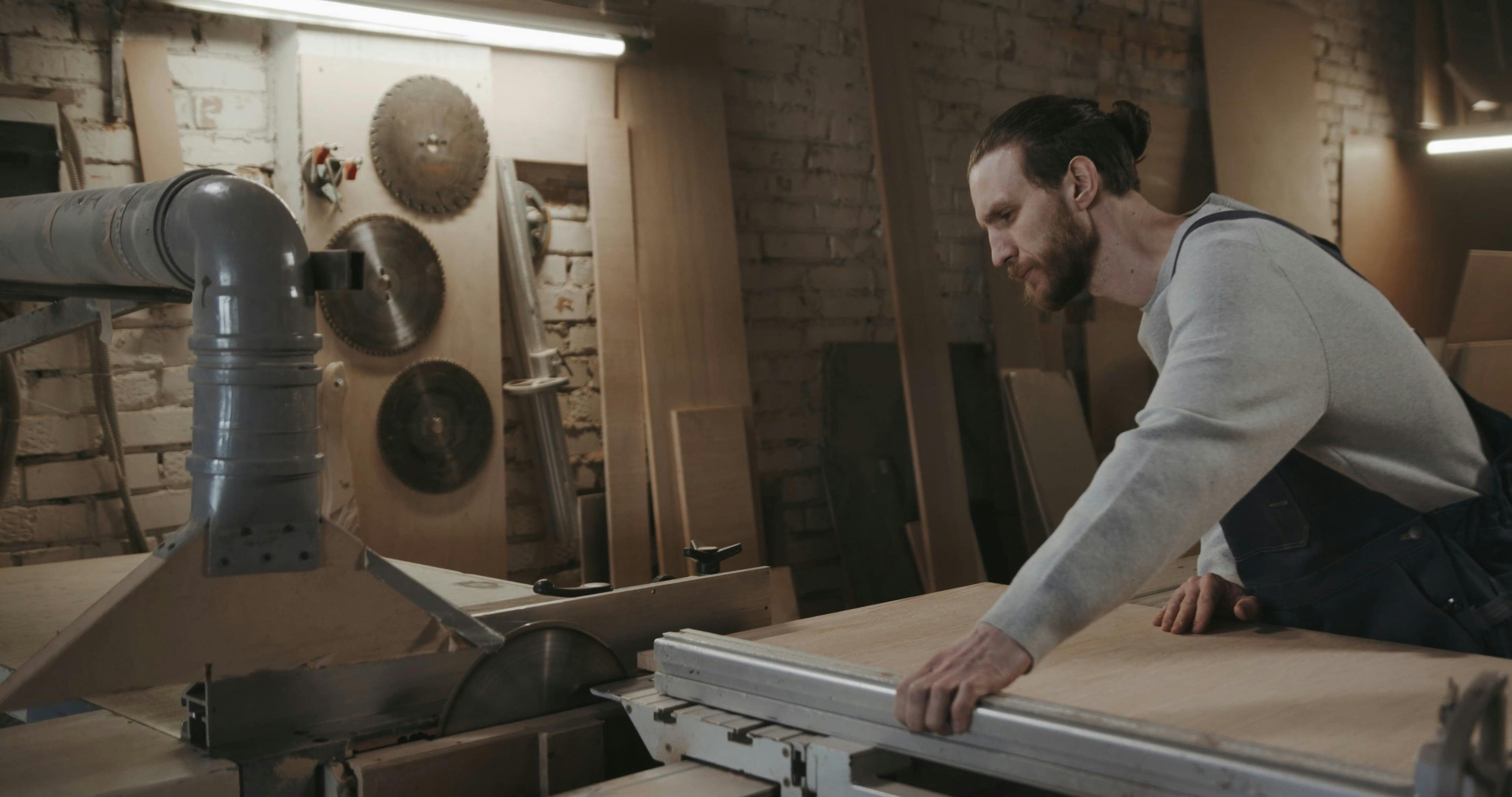 Workshop Building Videos, Download The BEST Free 4k Stock Video Footage ...