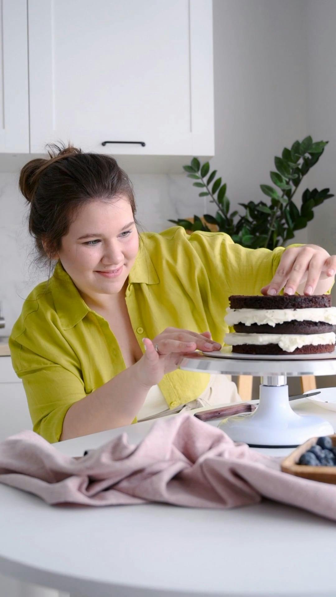 Person Putting Icing on a Cake · Free Stock Video