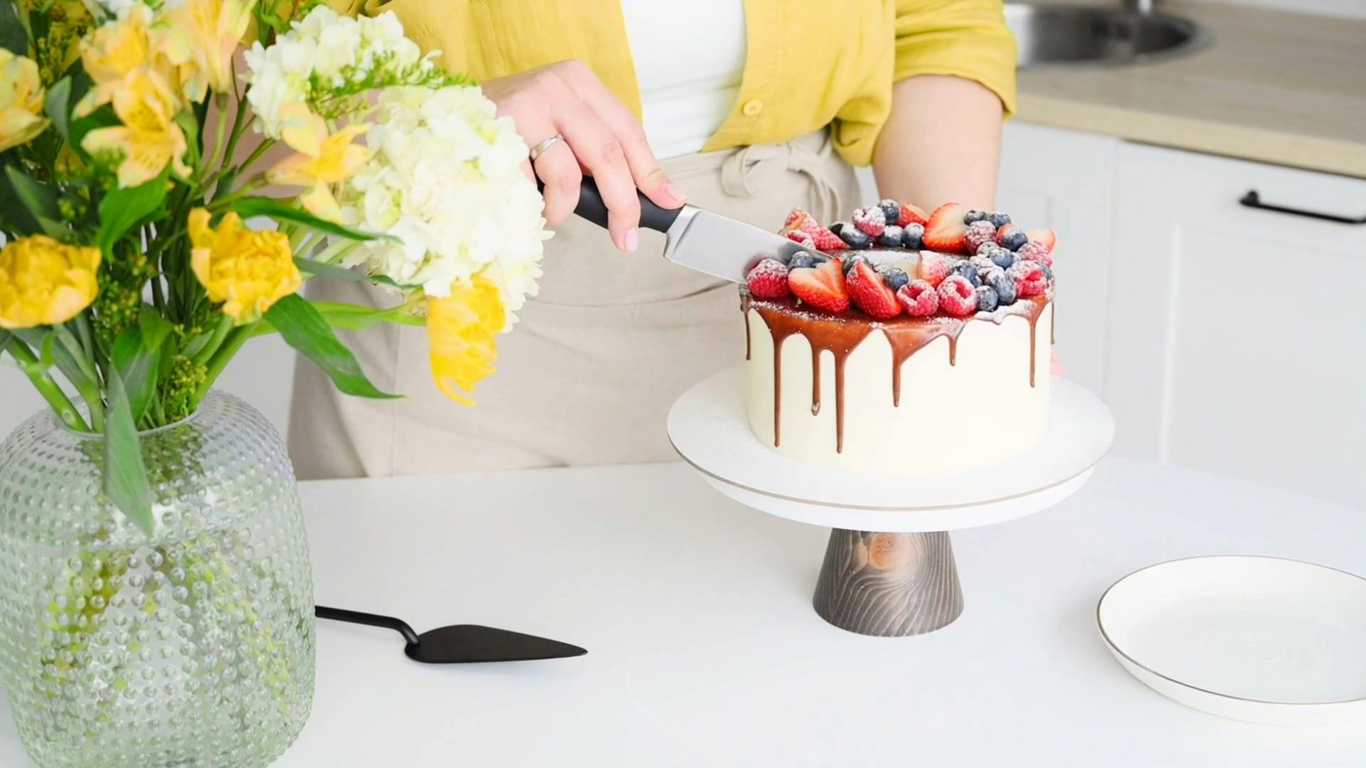 Cake Garnish Videos, Download The BEST Free 4k Stock Video Footage ...