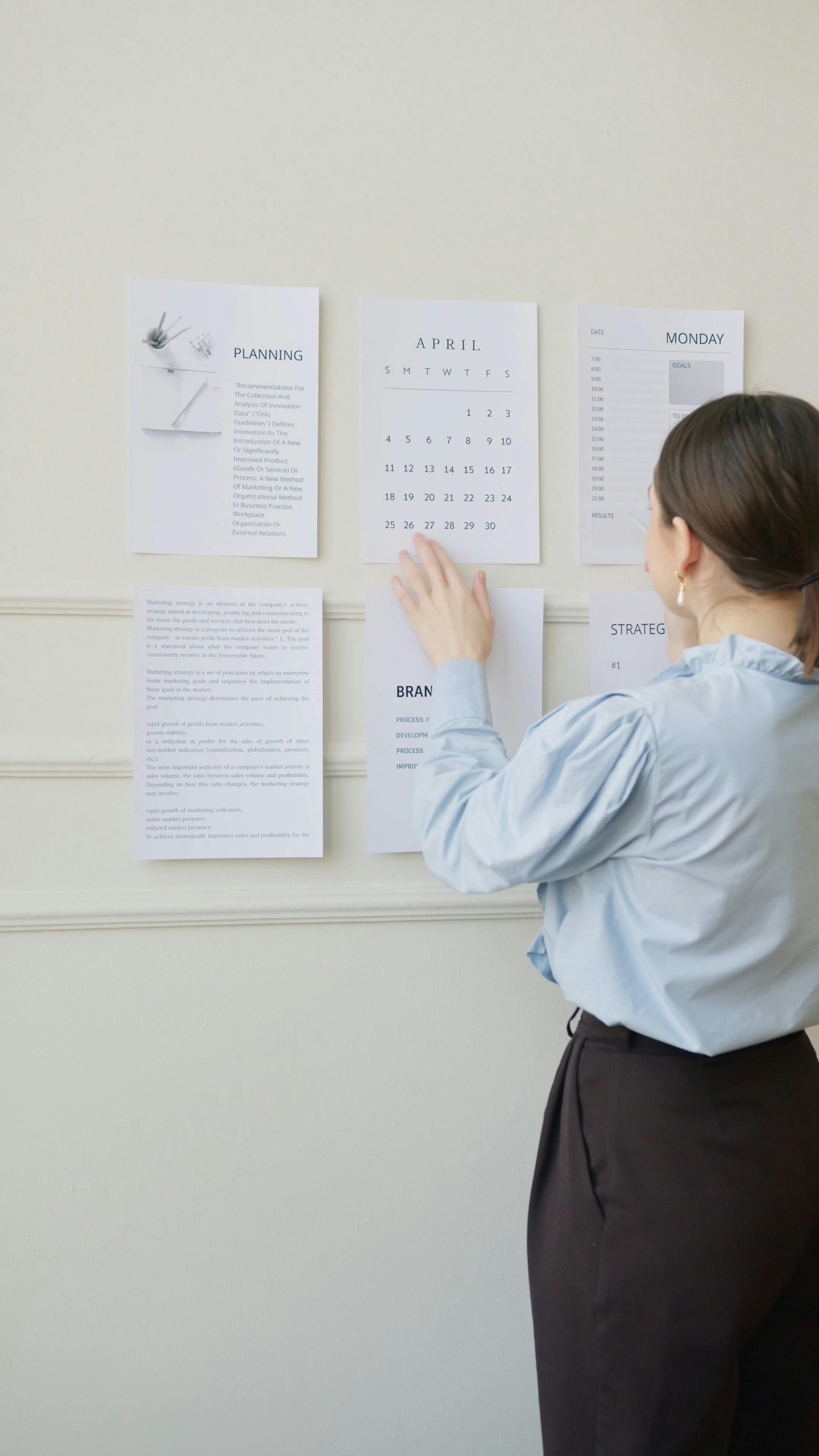 A Woman Writing While Standing · Free Stock Video