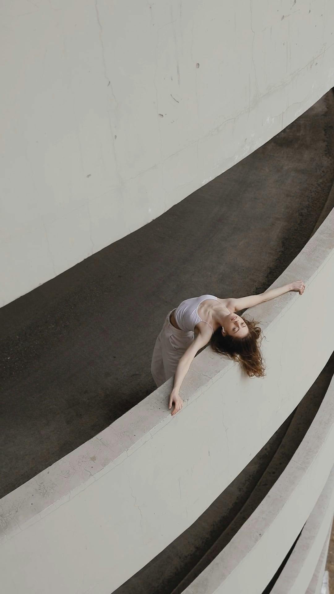 Curved Pose Videos, Download The BEST Free 4k Stock Video Footage ...