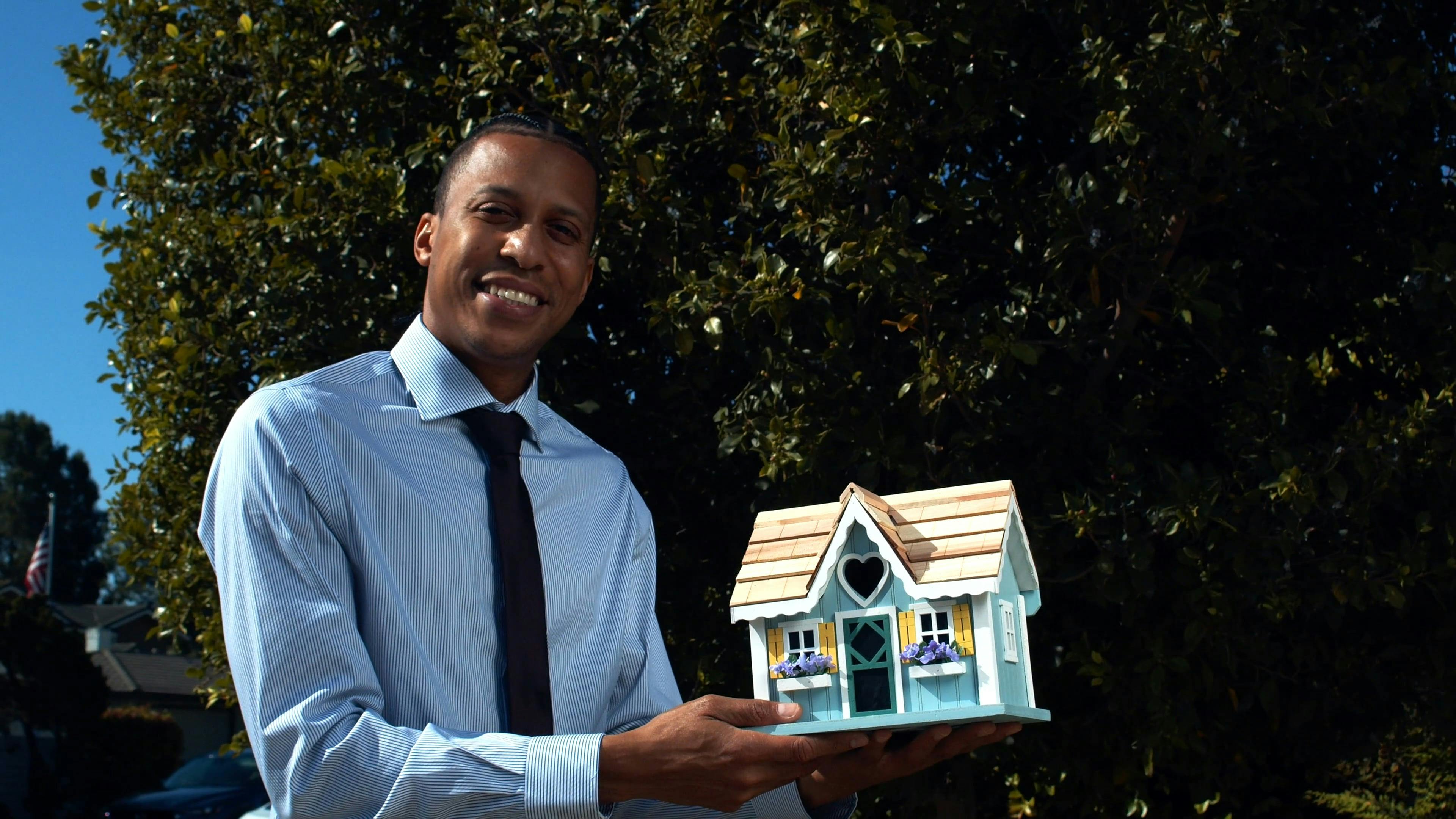 Black Realtor Videos, Download The BEST Free 4k Stock Video Footage ...