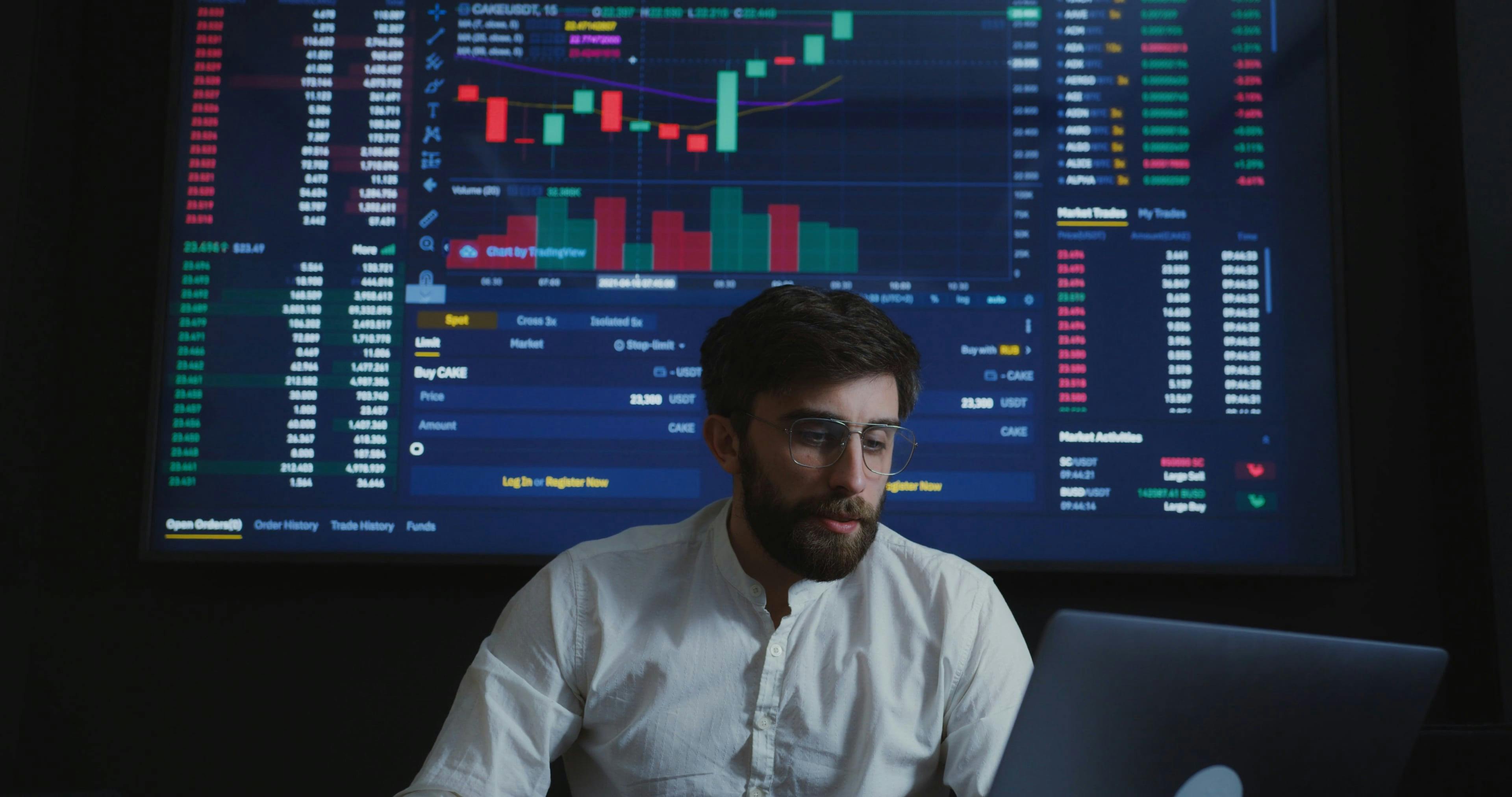 Man Analyzing the Market · Free Stock Video