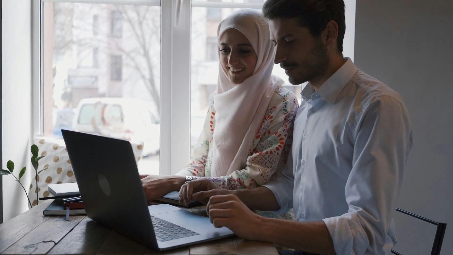 Muslim Women Coaching Videos, Download The BEST Free 4k Stock Video Footage & Muslim Women ...