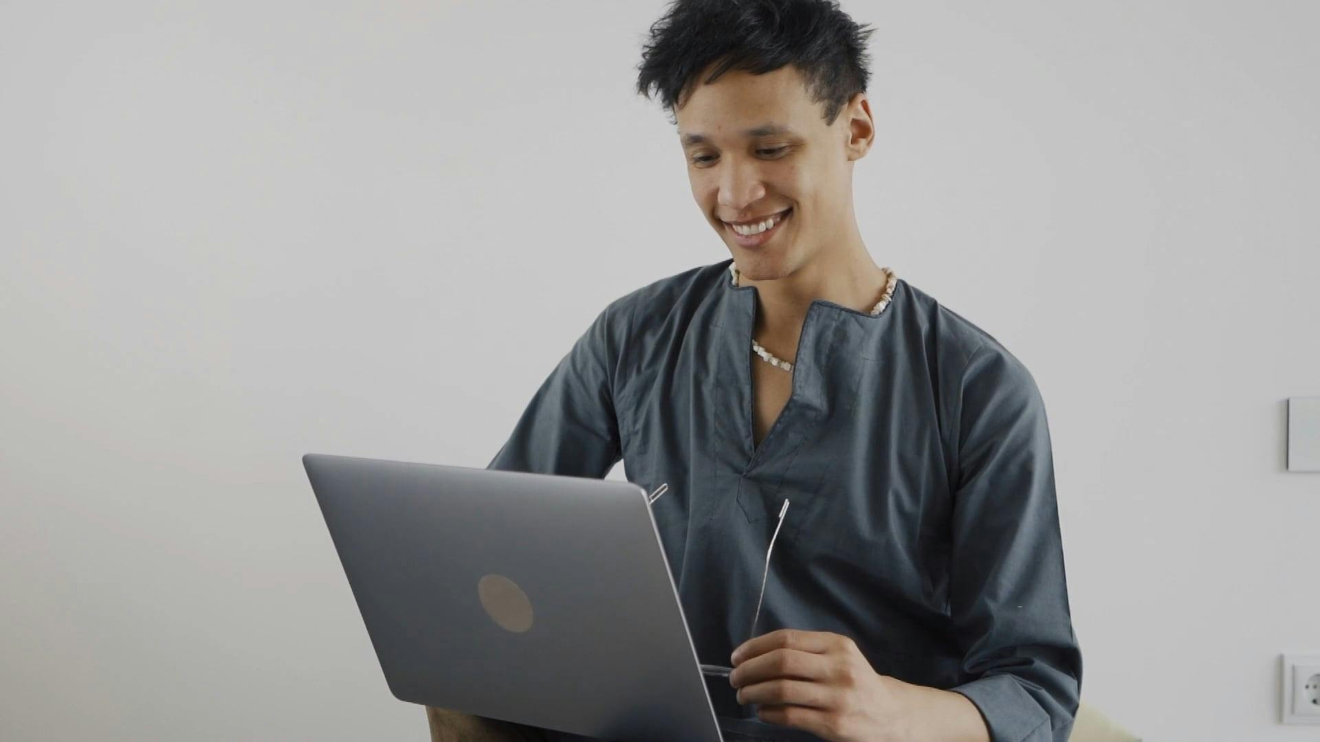 Man Making Calls Videos, Download The BEST Free 4k Stock Video Footage ...