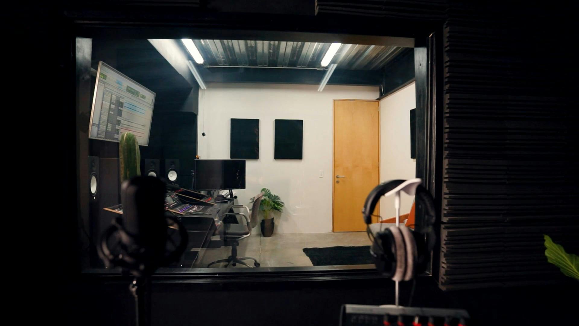 An Empty Recording Studio Free Stock Video Footage, Royalty-Free 4K ...