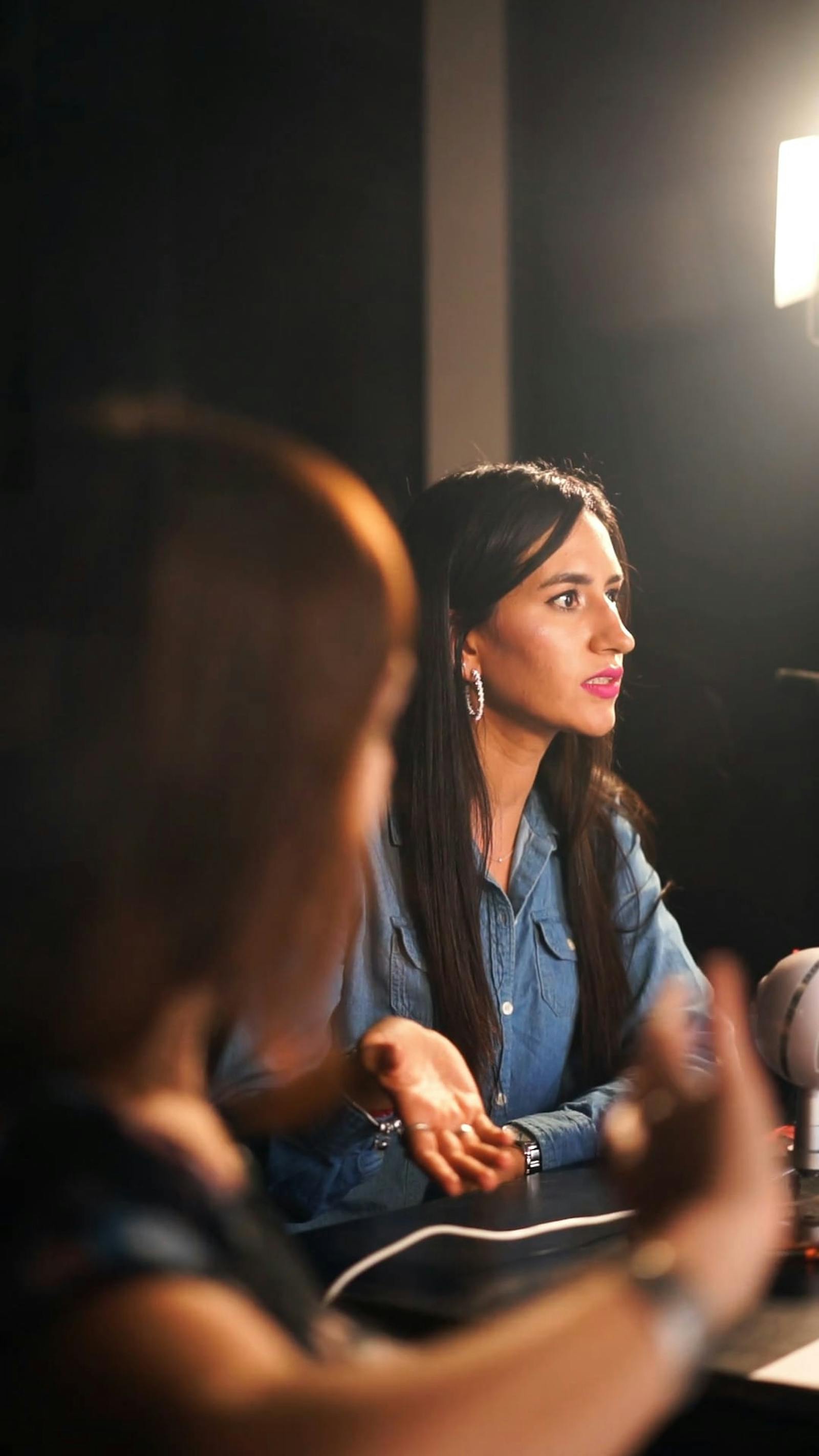 Women+Lea Videos, Download The BEST Free 4k Stock Video Footage & Women ...