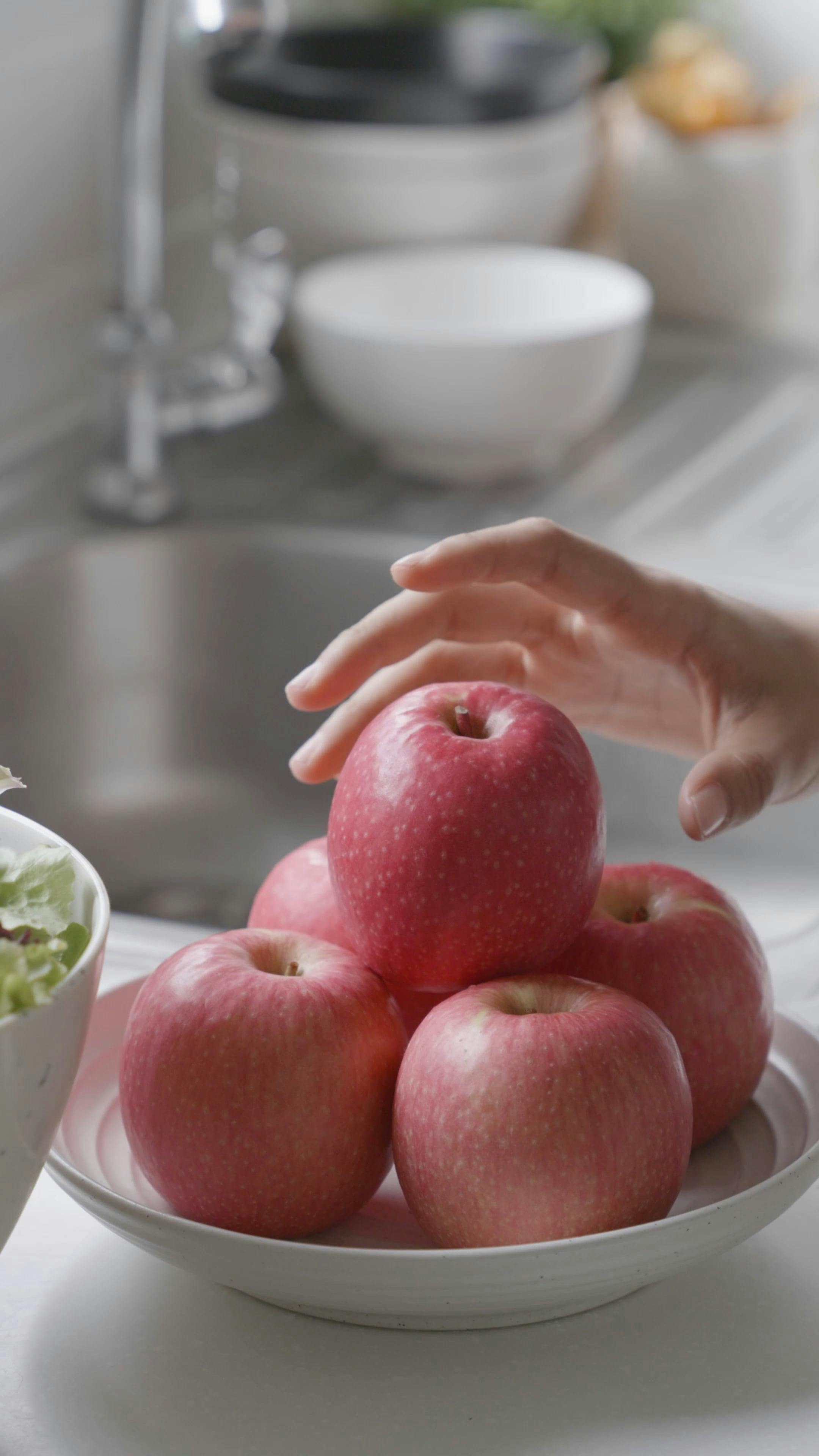 Apple Fruit Videos, Download The BEST Free 4k Stock Video Footage ...