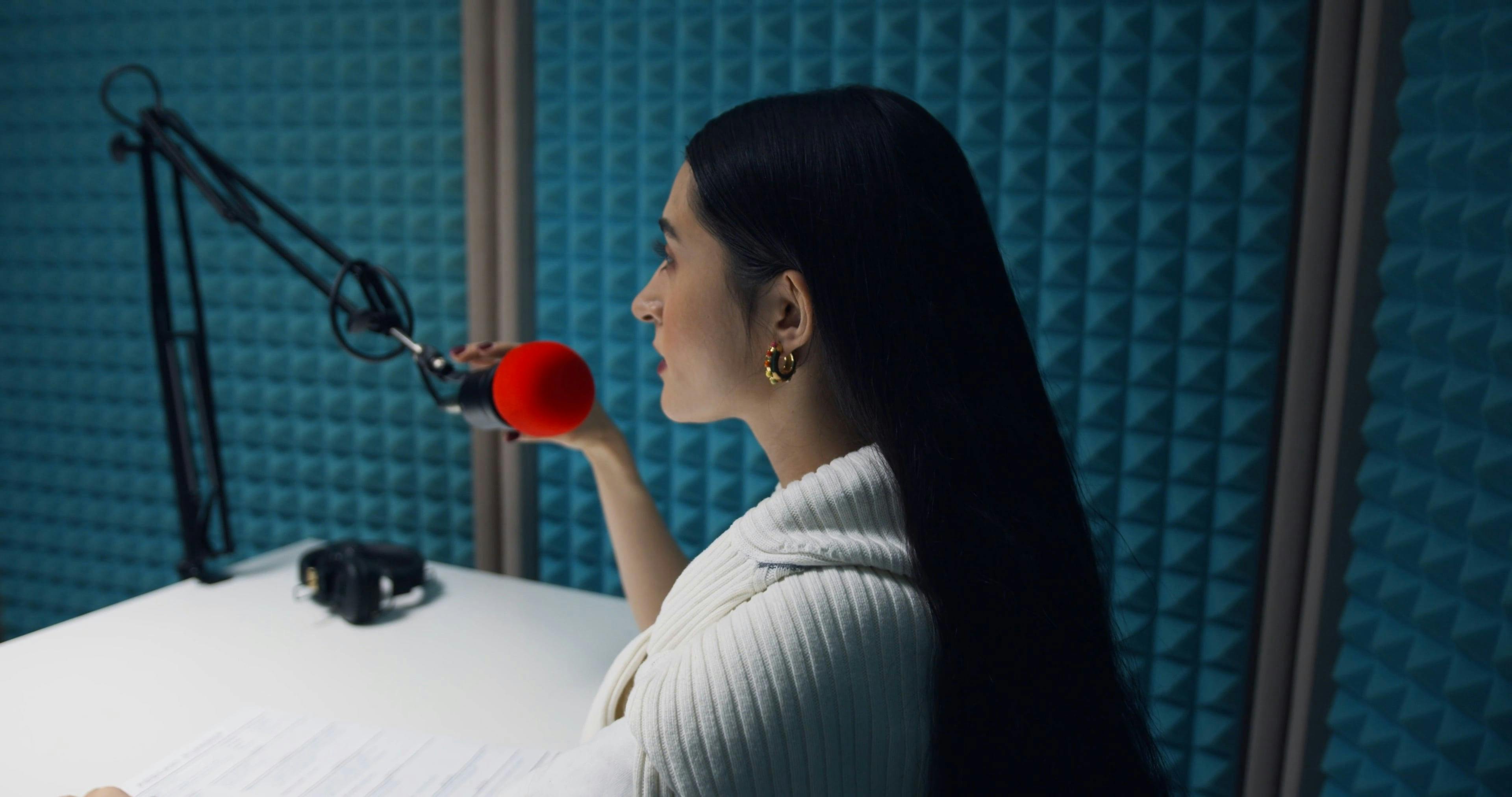 Podcast Studio Videos, Download The BEST Free 4k Stock Video Footage ...