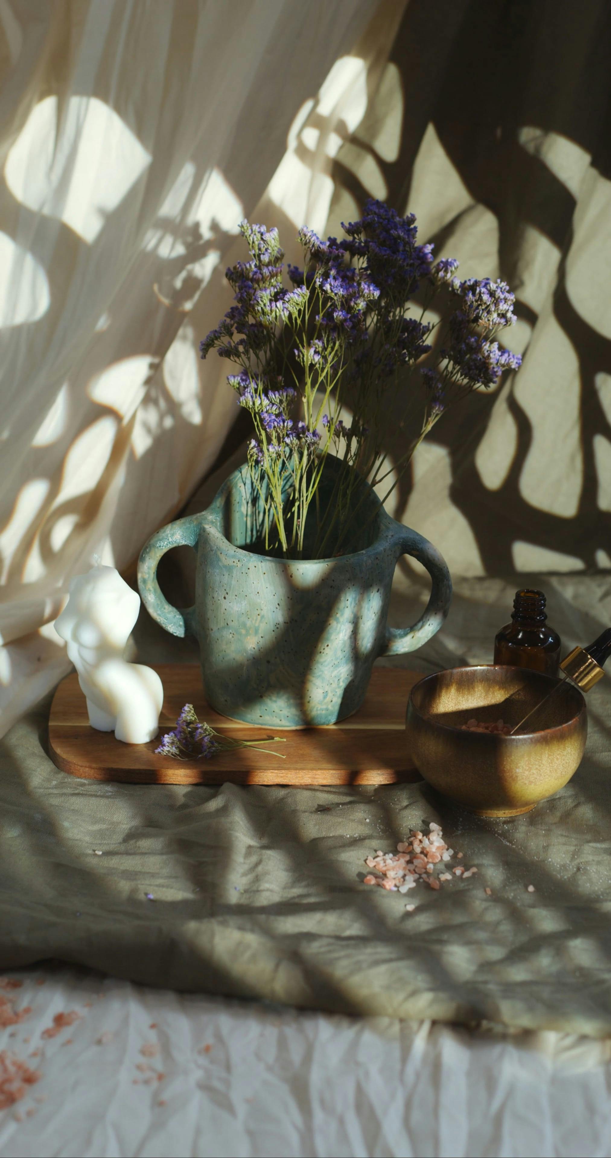 Lights and Shadows on Items on Display · Free Stock Video