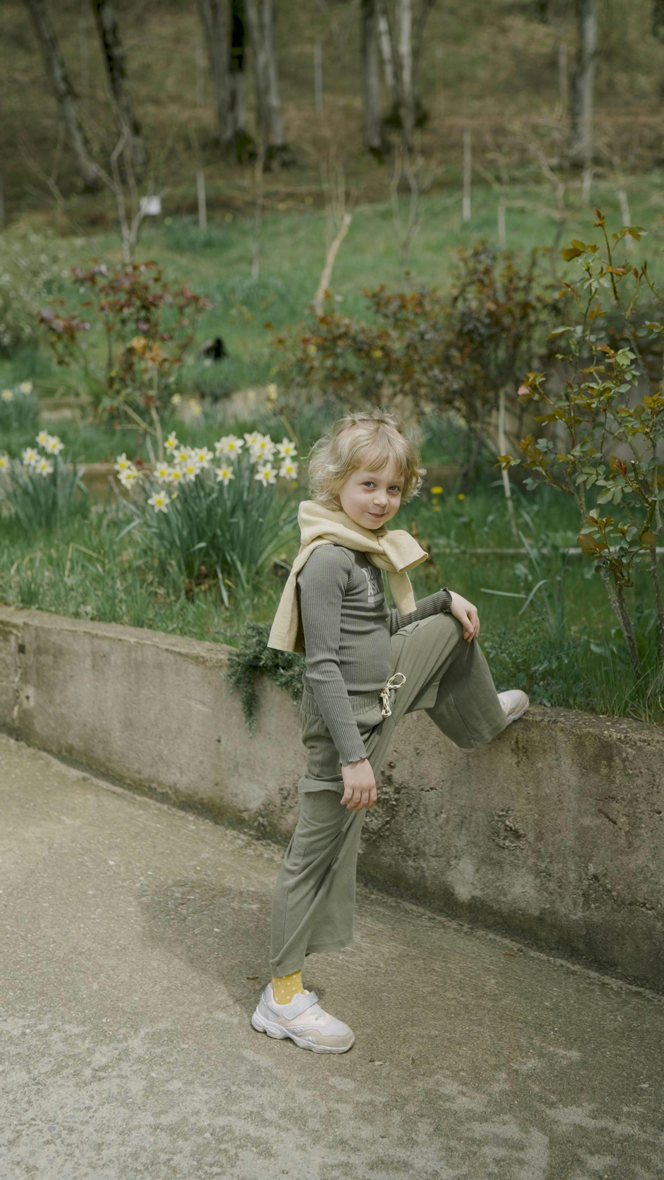 Mercedes Boy Pebbles Videos, Download The BEST Free 4k Stock Video ...