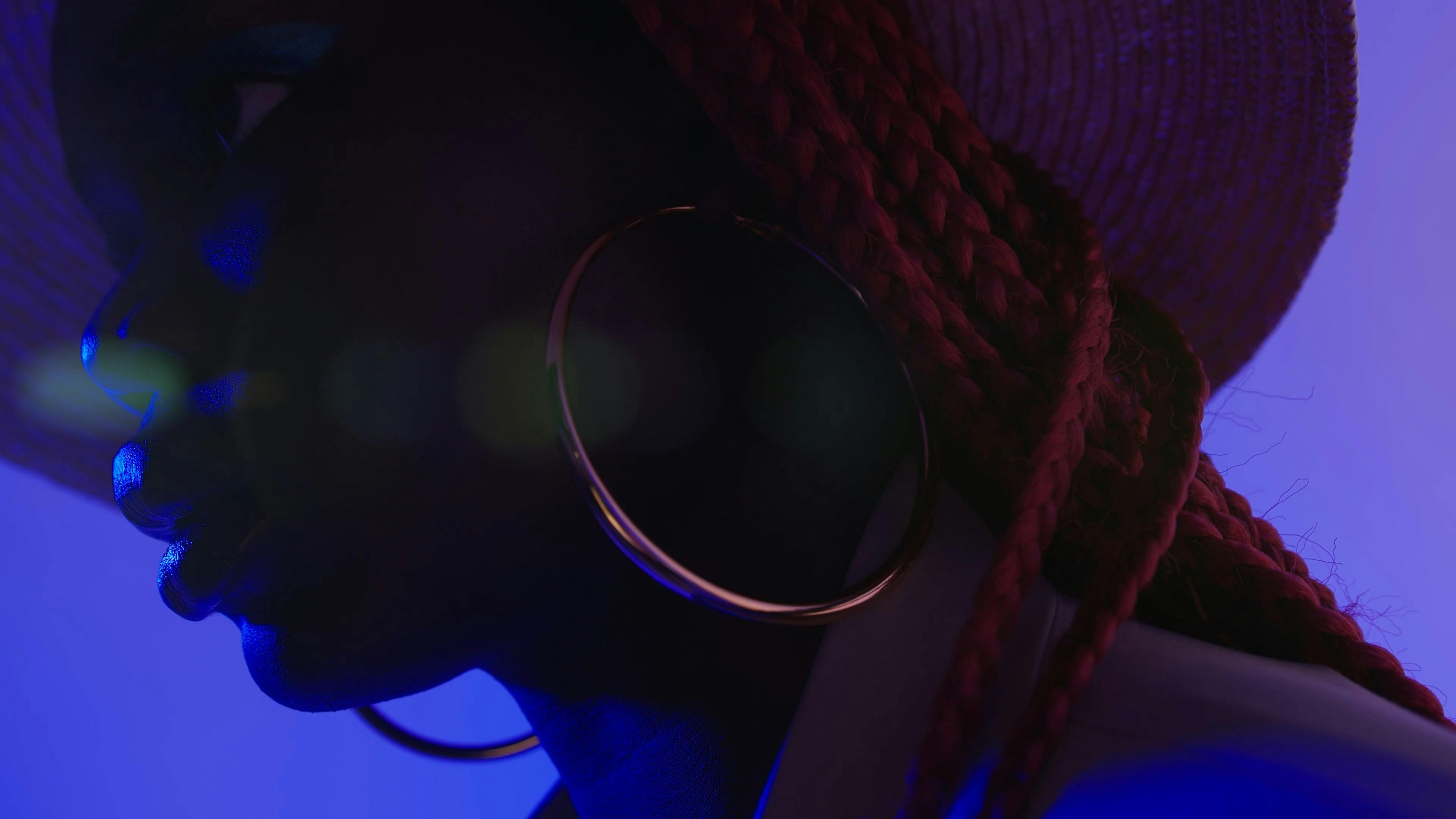 Close-up Video of a Woman · Free Stock Video