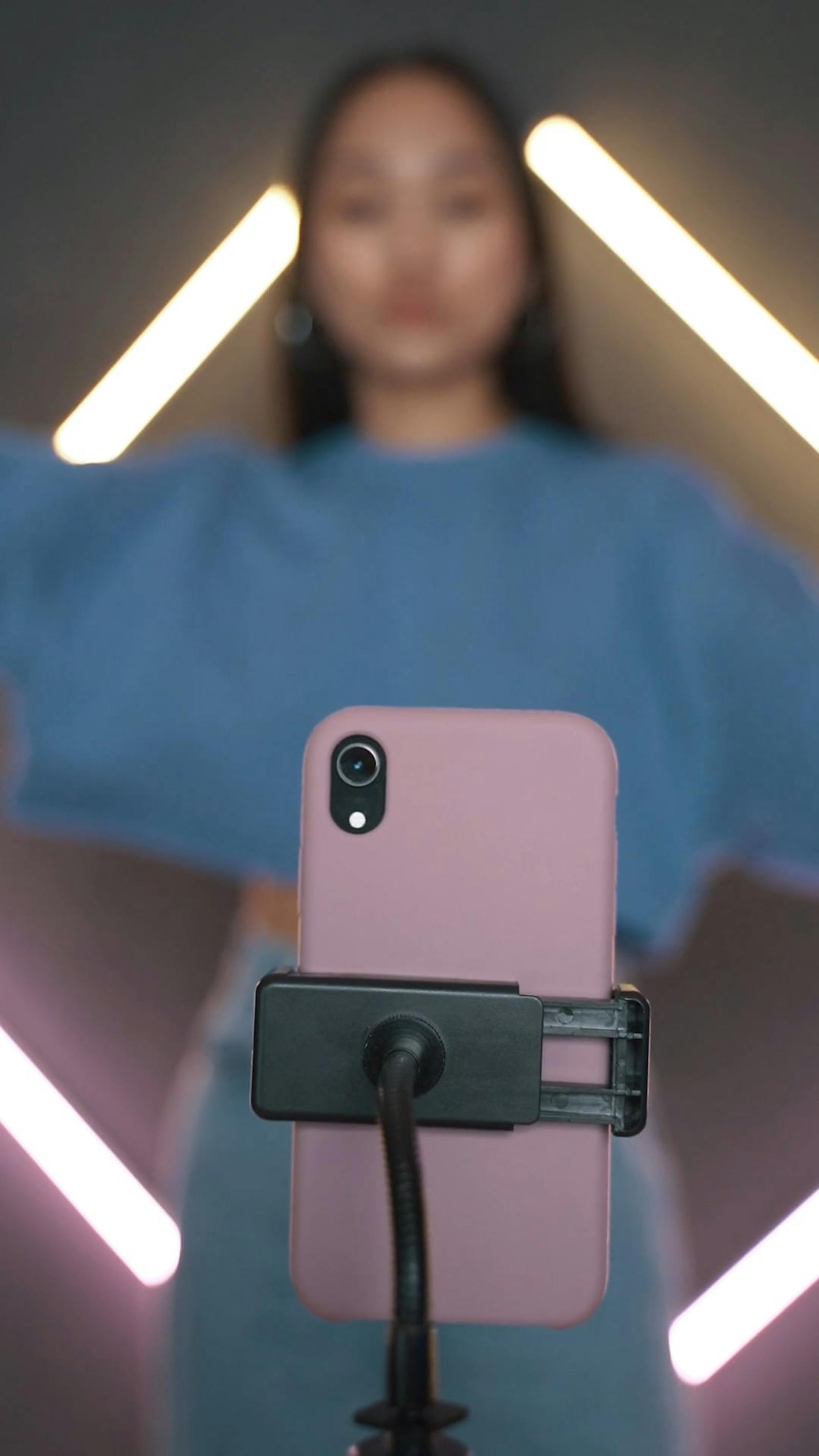 Influencer Videos, Download The BEST Free 4k Stock Video Footage ...