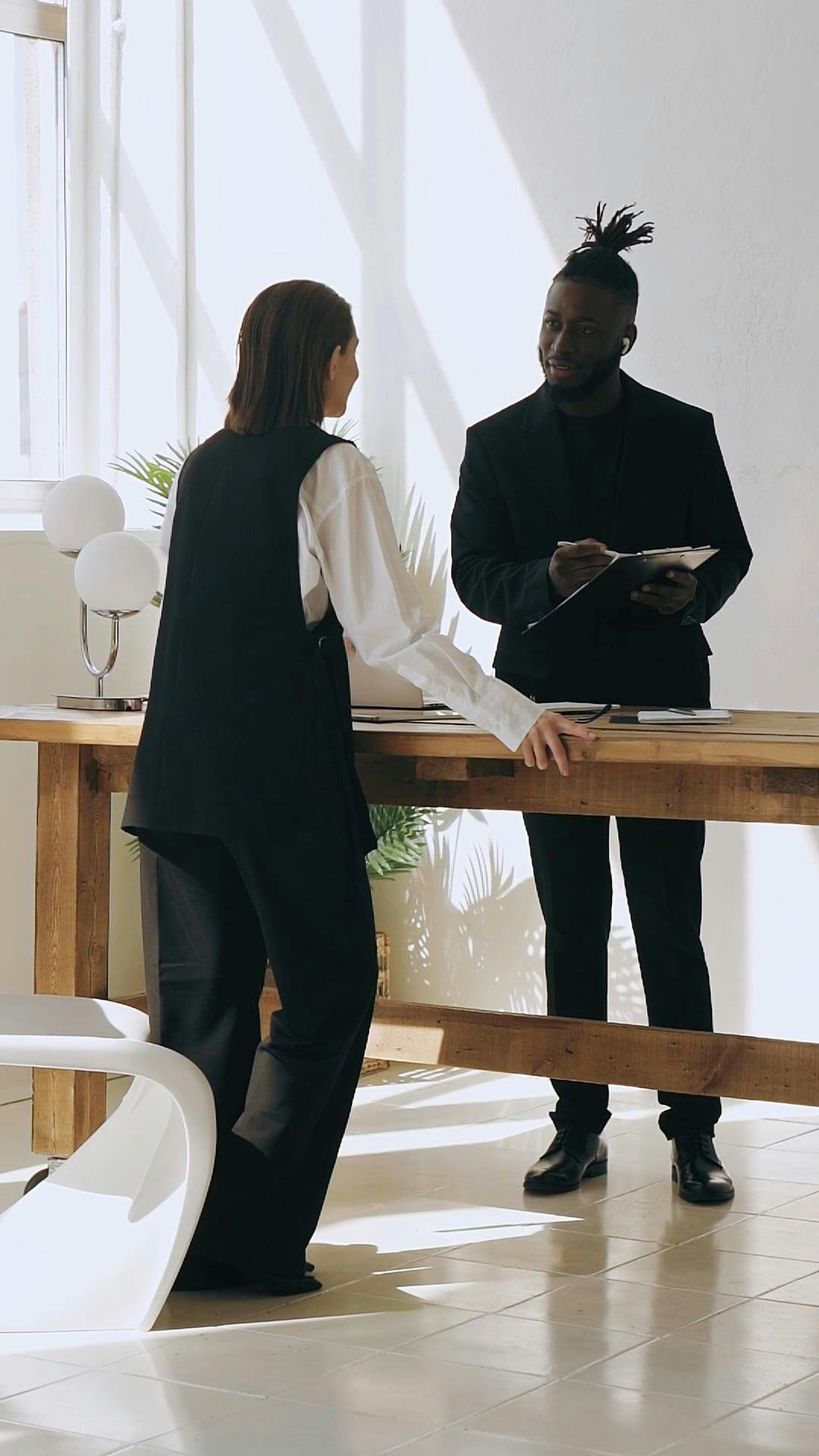 Consulting at Work · Free Stock Video