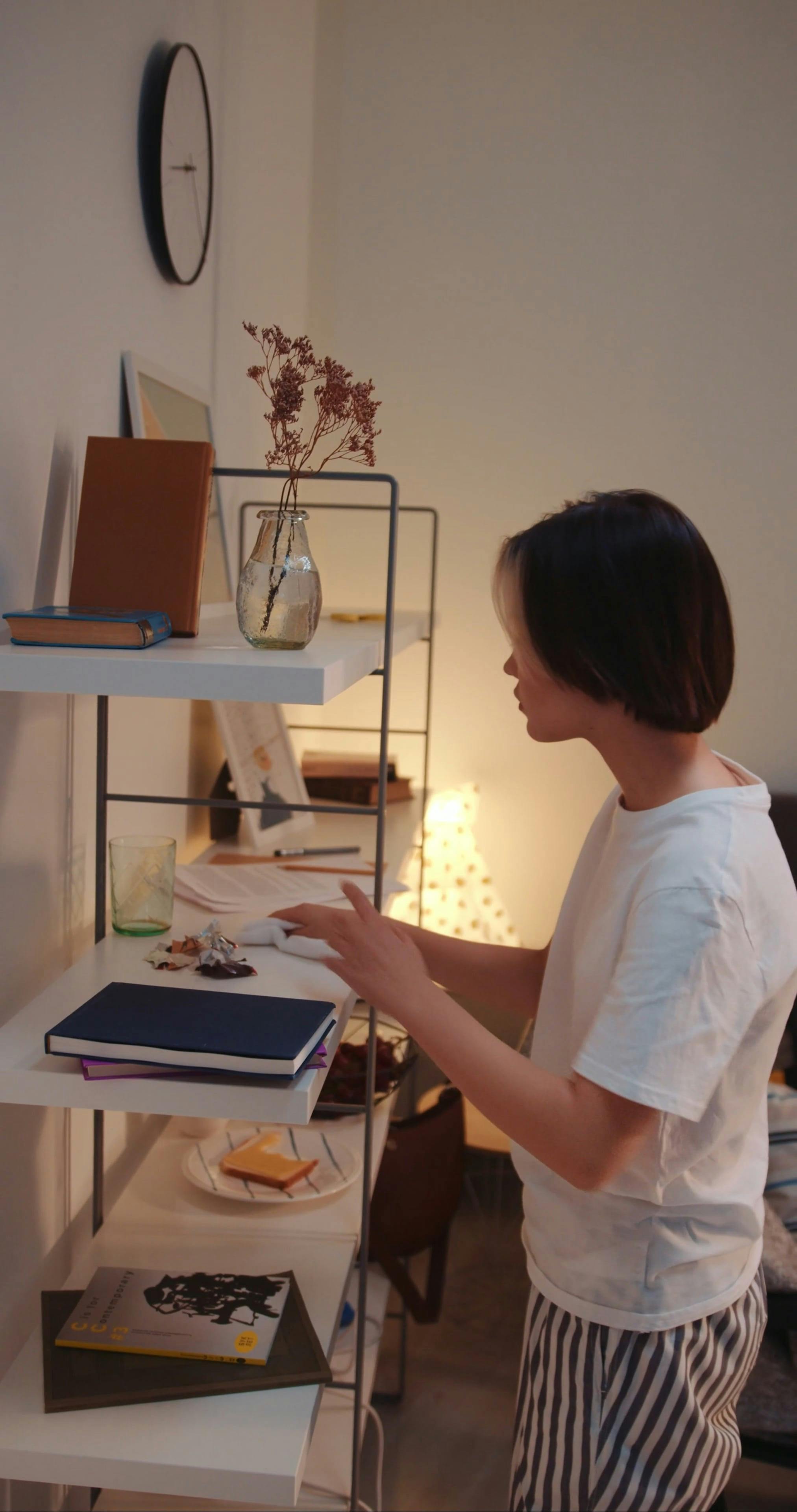 Drop Book Videos, Download The BEST Free 4k Stock Video Footage & Drop ...