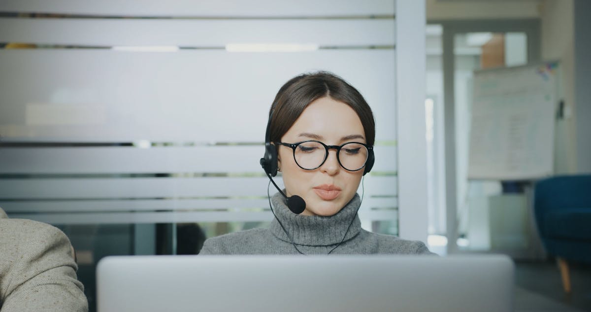 4,000+ Best Customer Service Videos · 100% Free Download · Pexels Stock ...