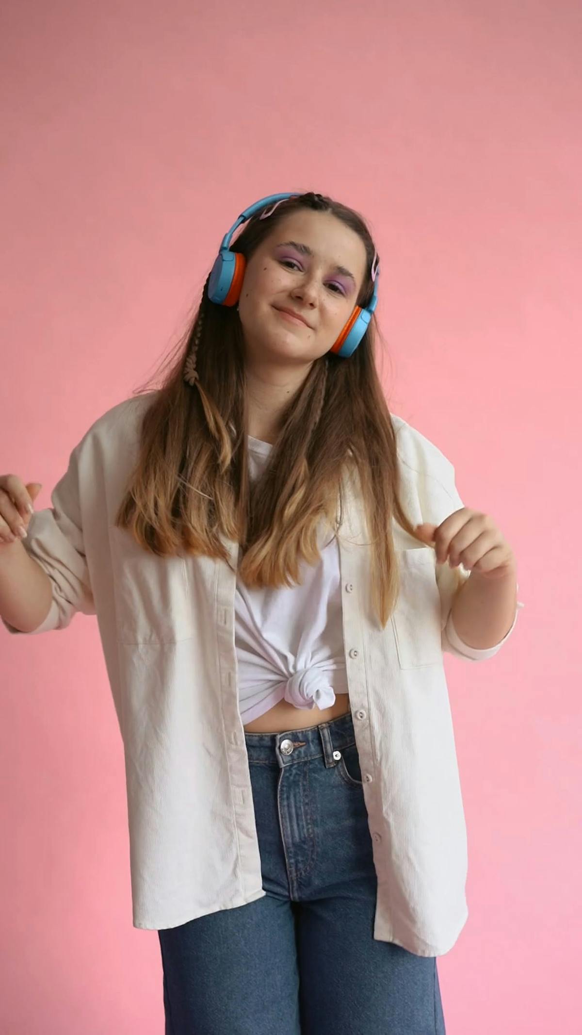 Brunette Dancing Videos, Download The BEST Free 4k Stock Video Footage ...