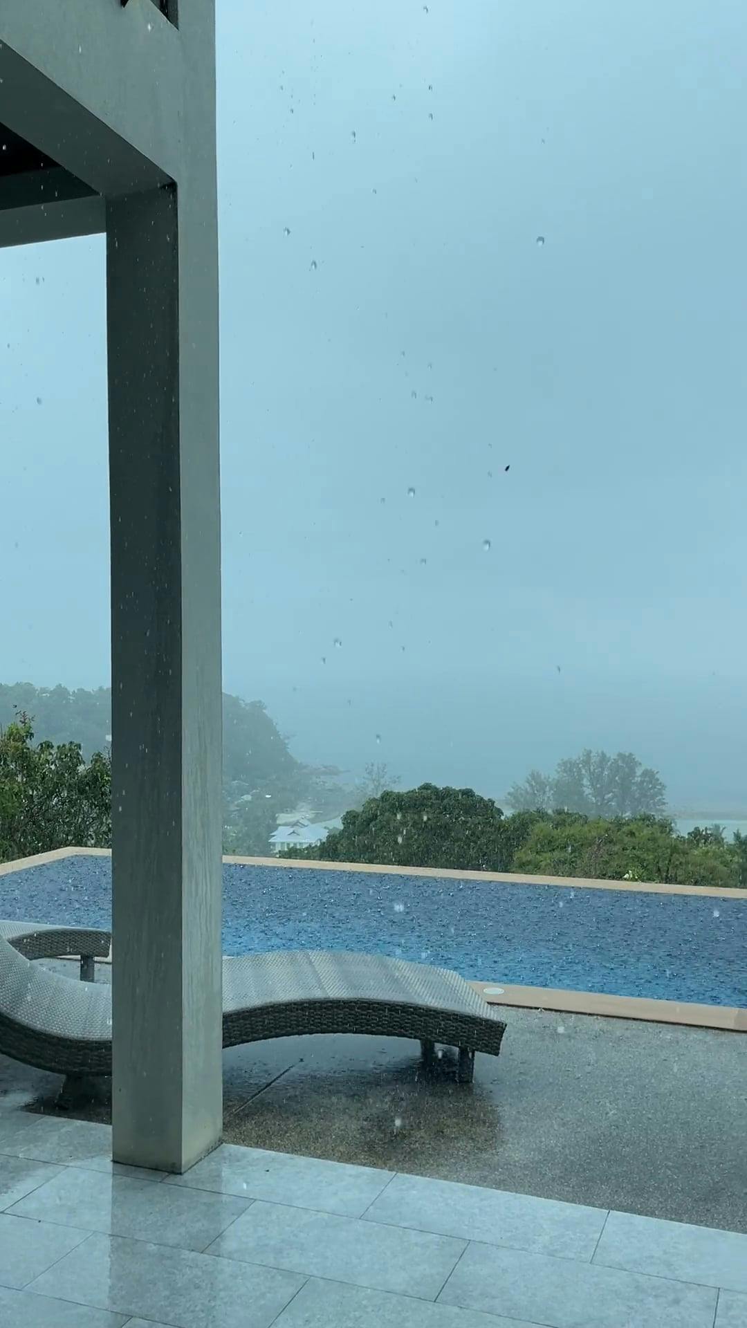 A Footage of a Heavy Rain Pouring · Free Stock Video