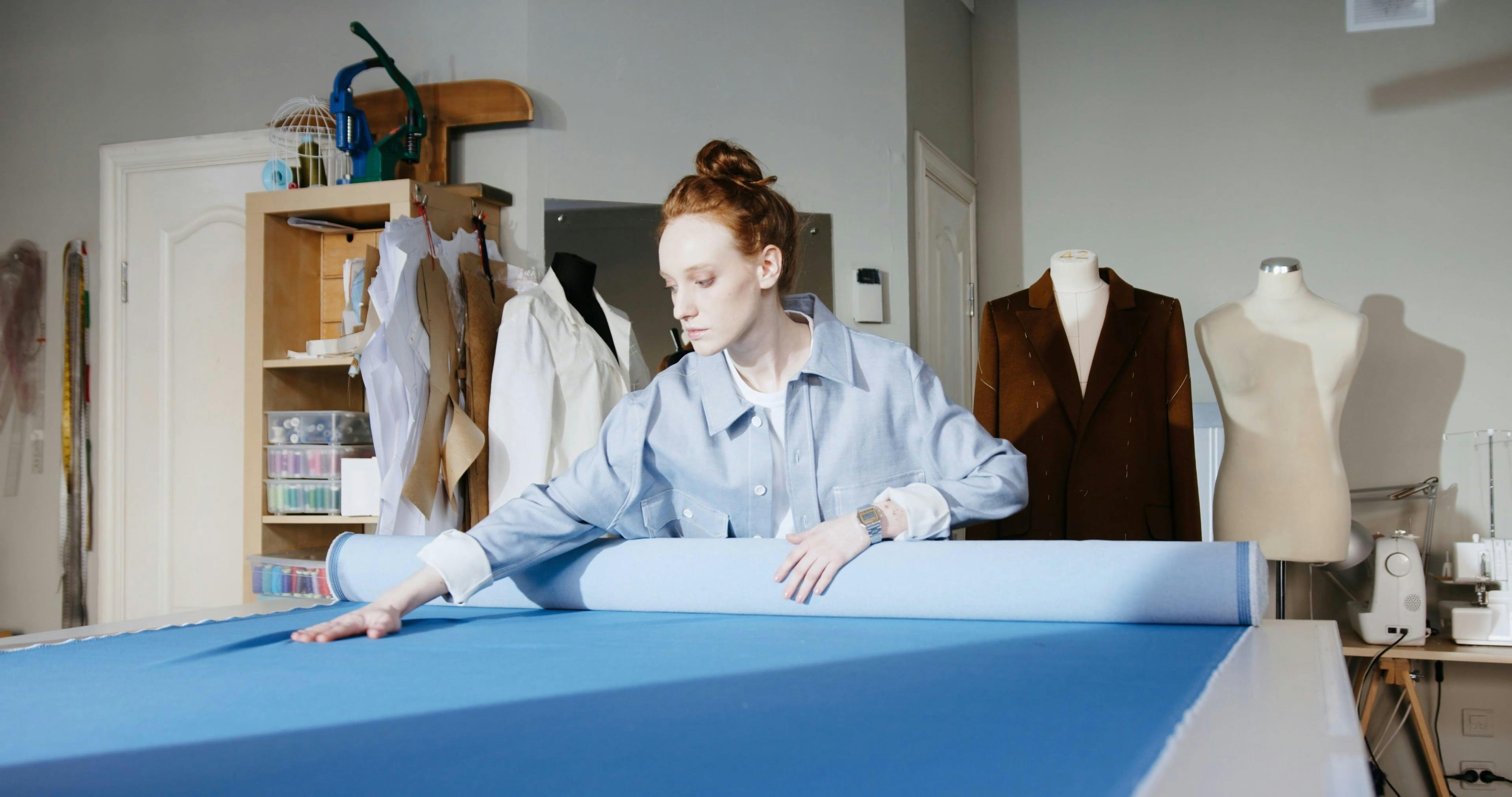 Model Forms Videos, Download The BEST Free 4k Stock Video Footage ...