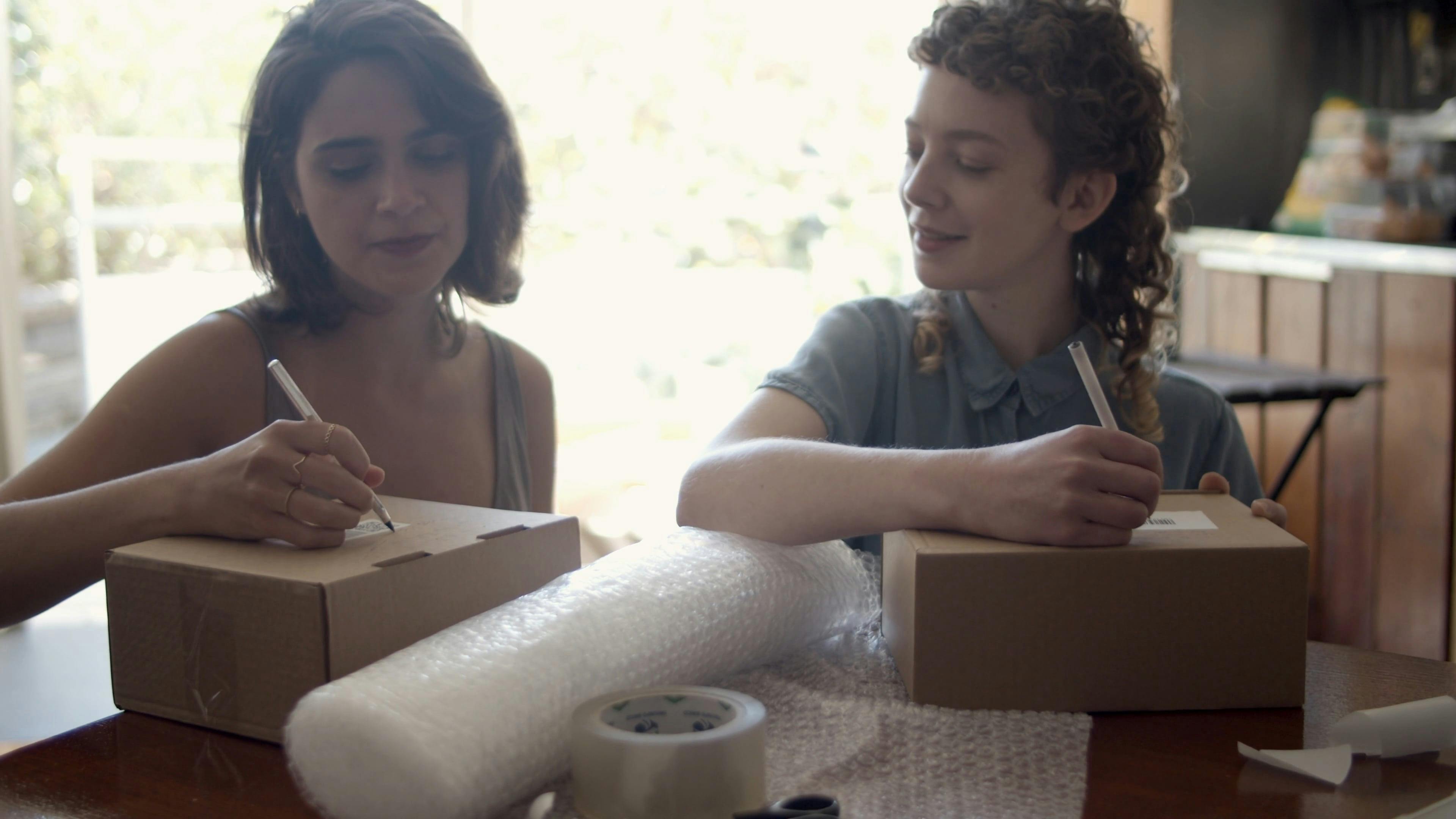 Creative Packing Videos, Download The BEST Free 4k Stock Video Footage & Creative Packing HD ...