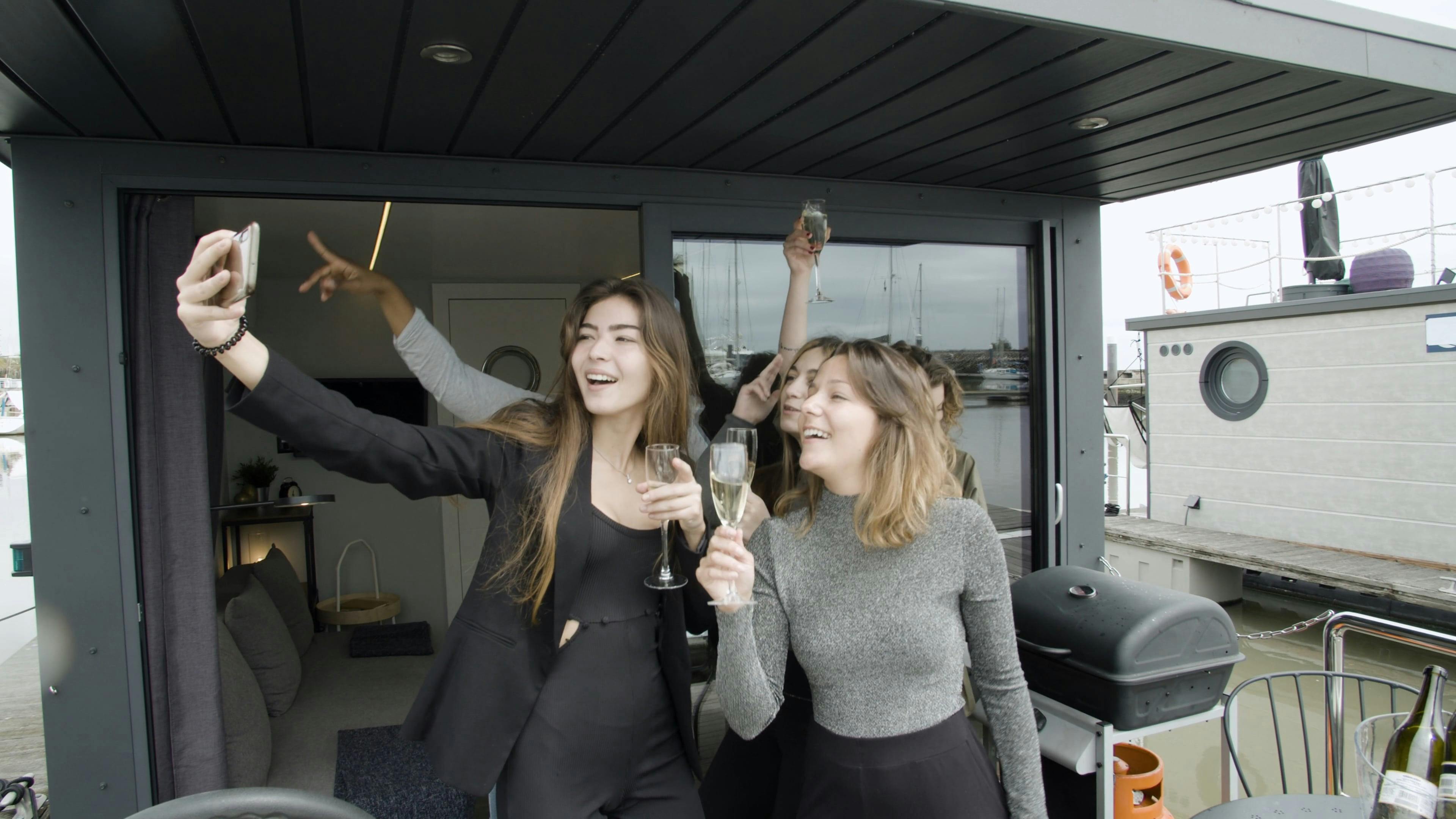 Beautiful Girls Dancing Videos, Download The BEST Free 4k Stock Video ...