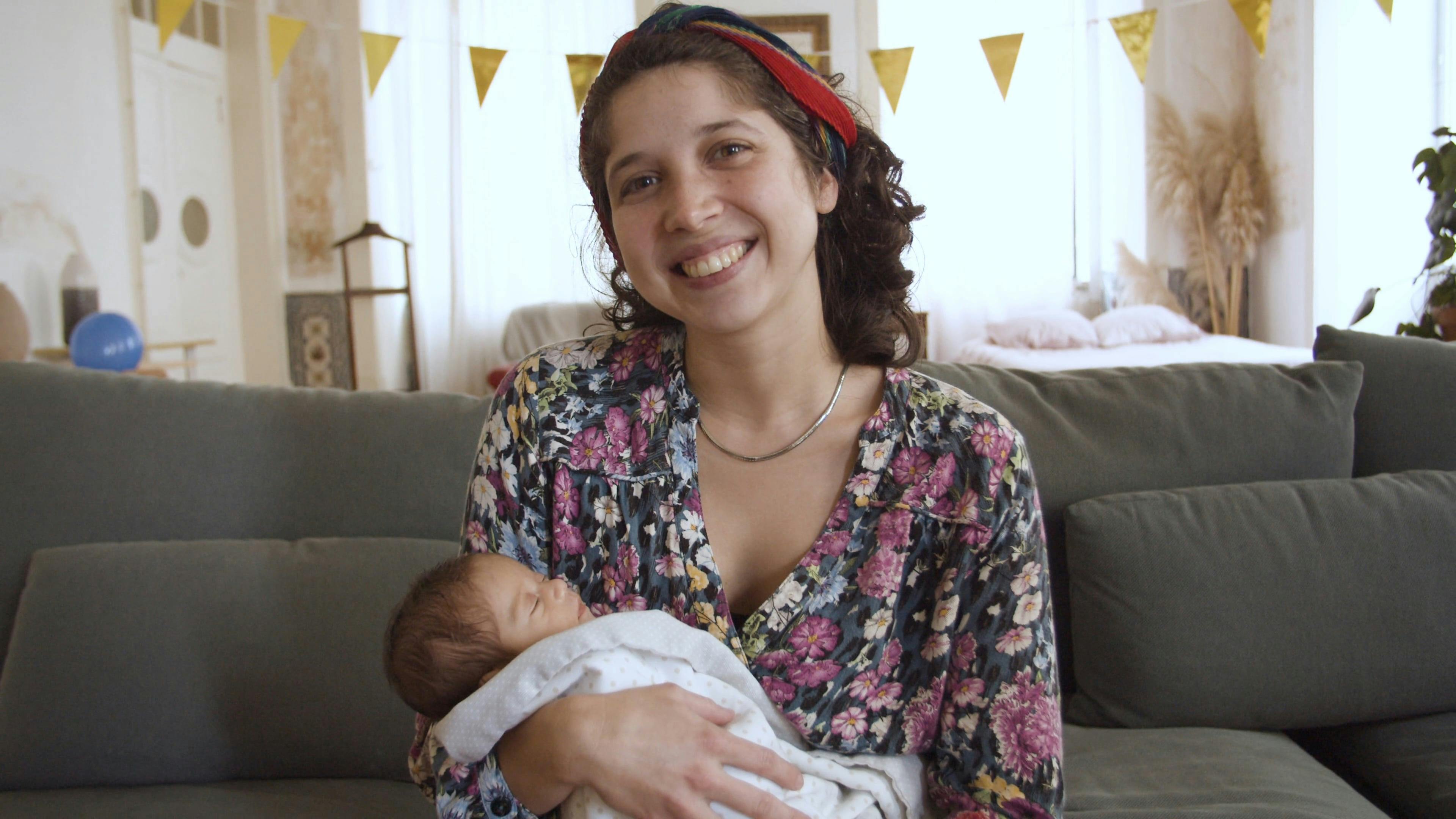 Baby Waving Goodbye To Her Mother Videos, Download The BEST Free 4k ...