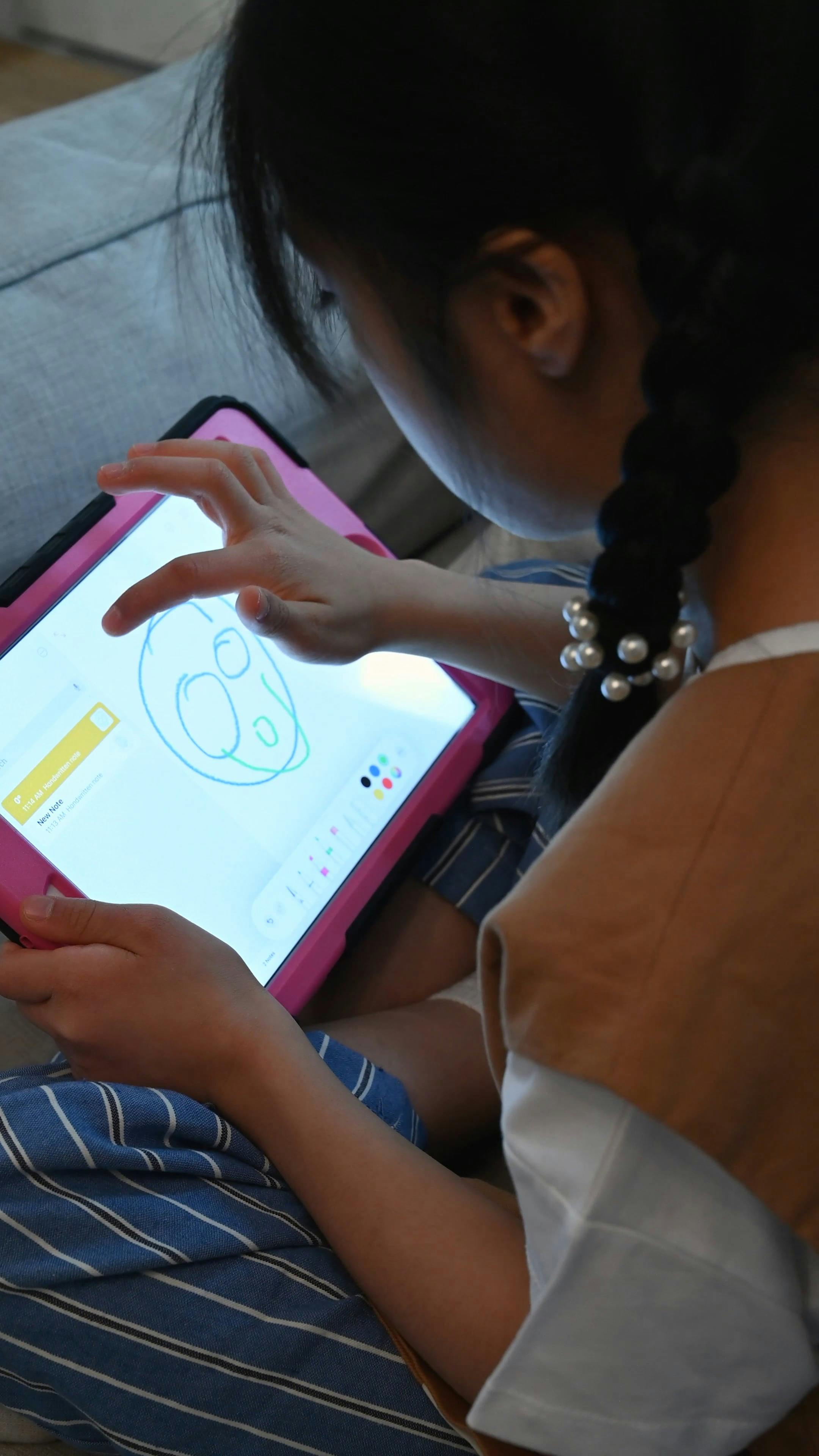 Learning Device Videos, Download The BEST Free 4k Stock Video Footage ...